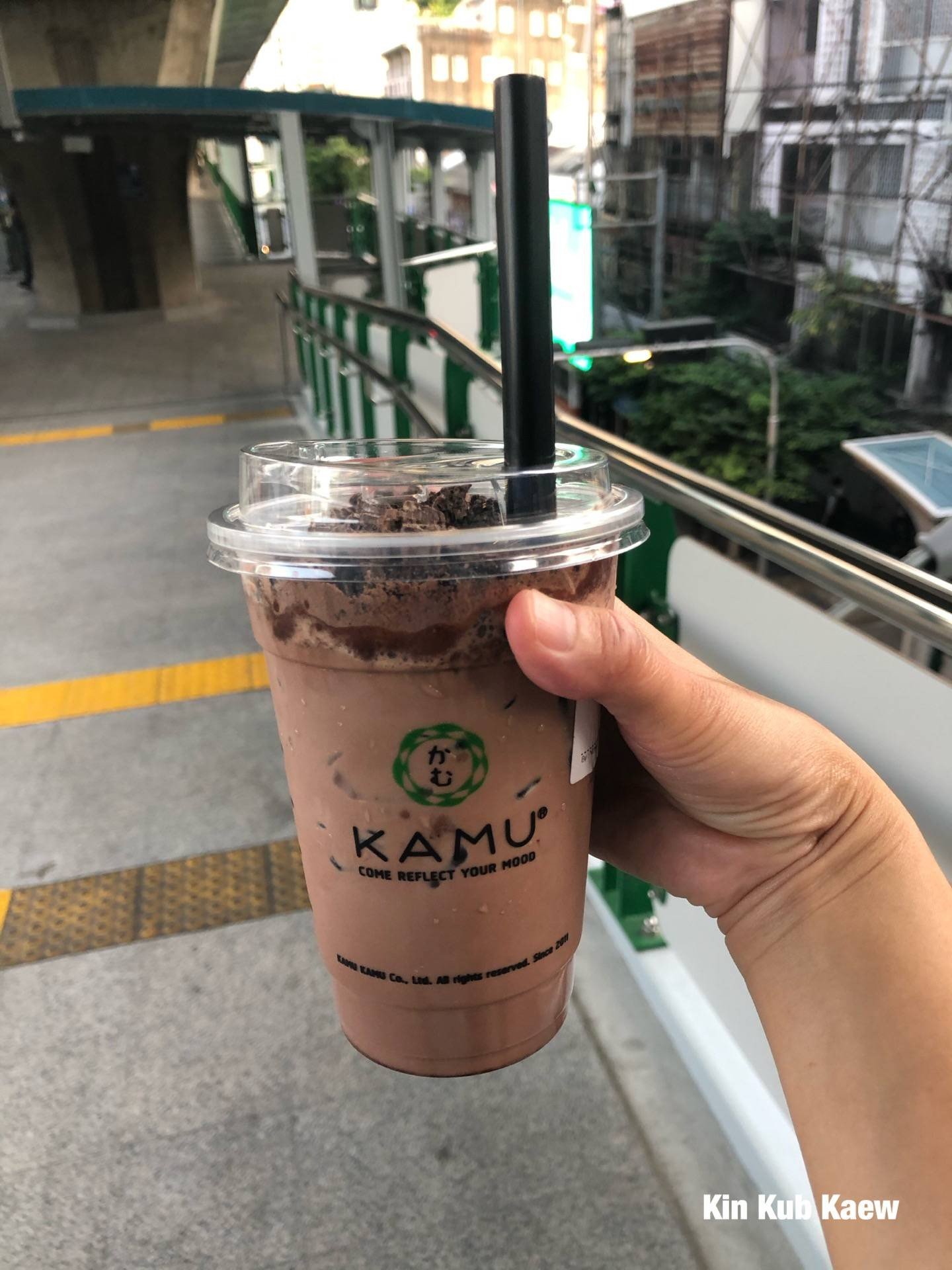 รีวิว Kamu Tea BTS ทองหล่อ - Dino Milo ไมโลเย็นไดโนเสาร์ ทอปปิ้งด้วยโกโก้ครัมเบิลและไมโลฟอสซิล