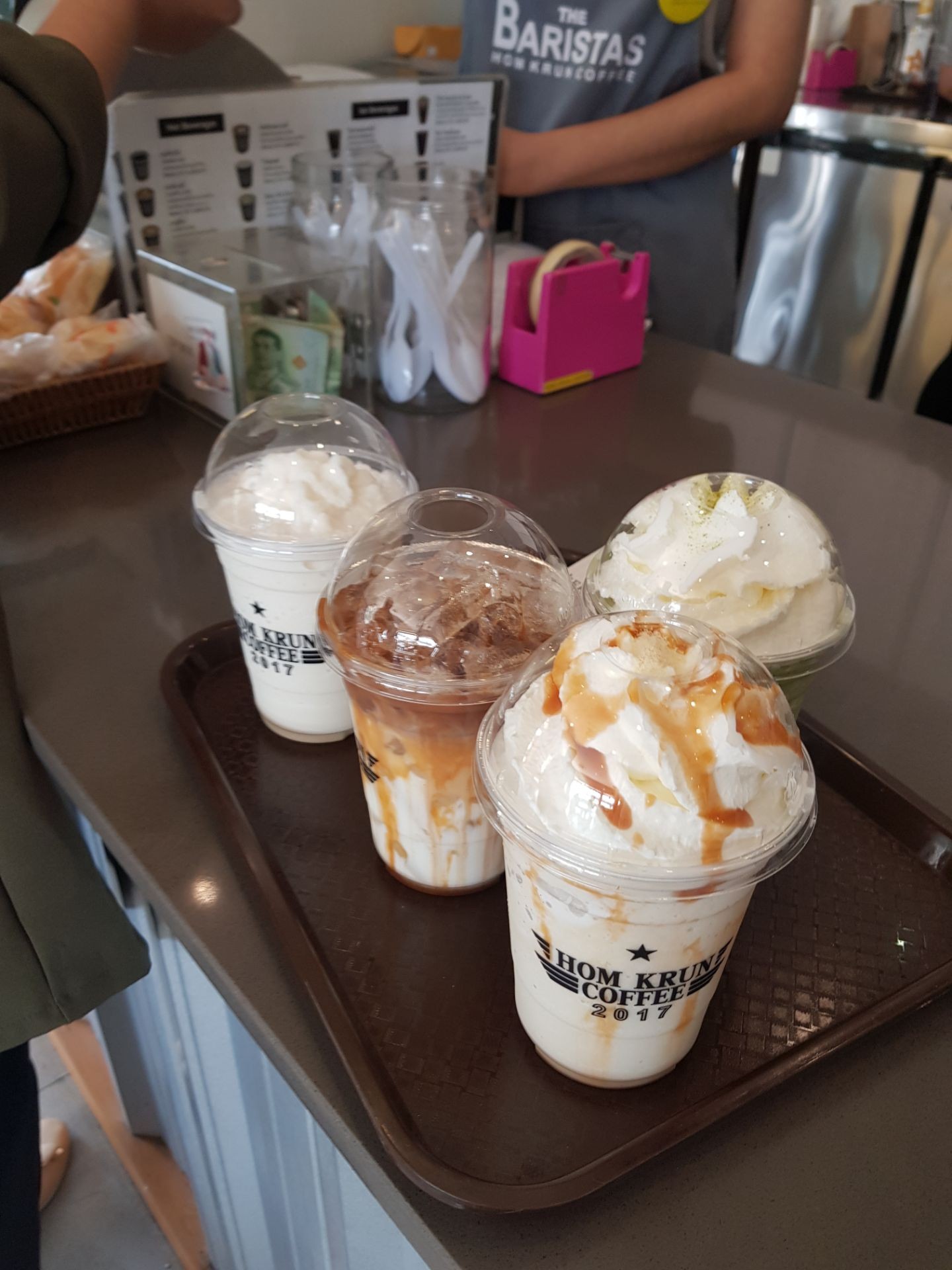 รีวิว Hom Krun Coffee วัดพระธรรมกาย - ราคากับรสชาติไปทางเดียวกัน
