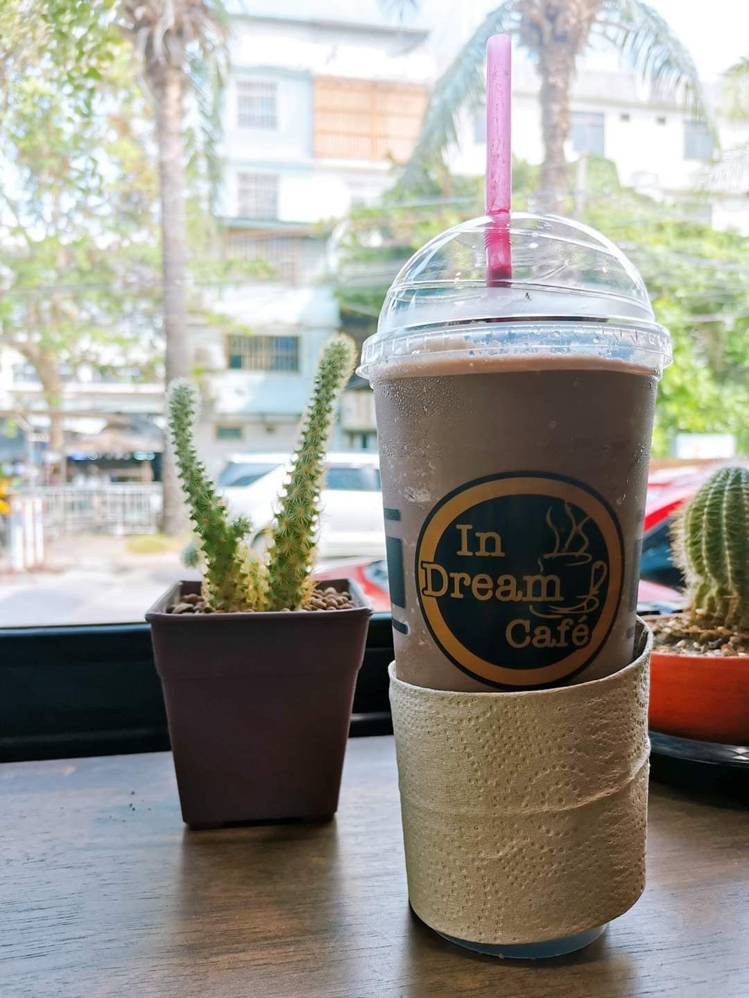 รีวิว py coffee roasters ยูพีดี นวมินทร์149 - รสชาติเข้มข้น ร้านนั่งสบายค่ะ