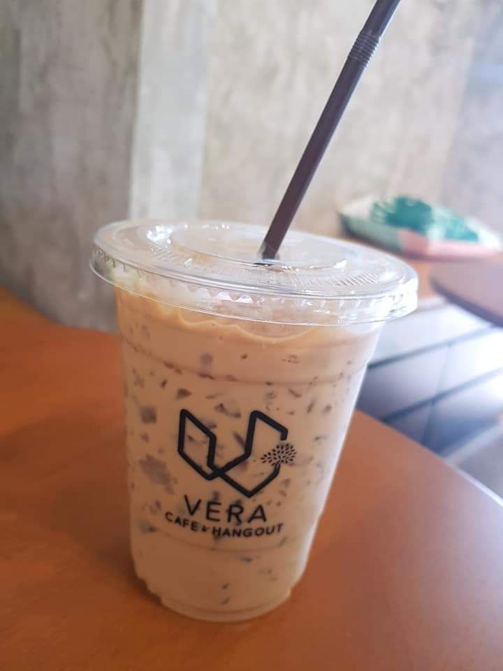รีวิว Vera Cafe & Hangout - ร้านคาเฟ่น่านั่งสบายๆอาหารอร่อย