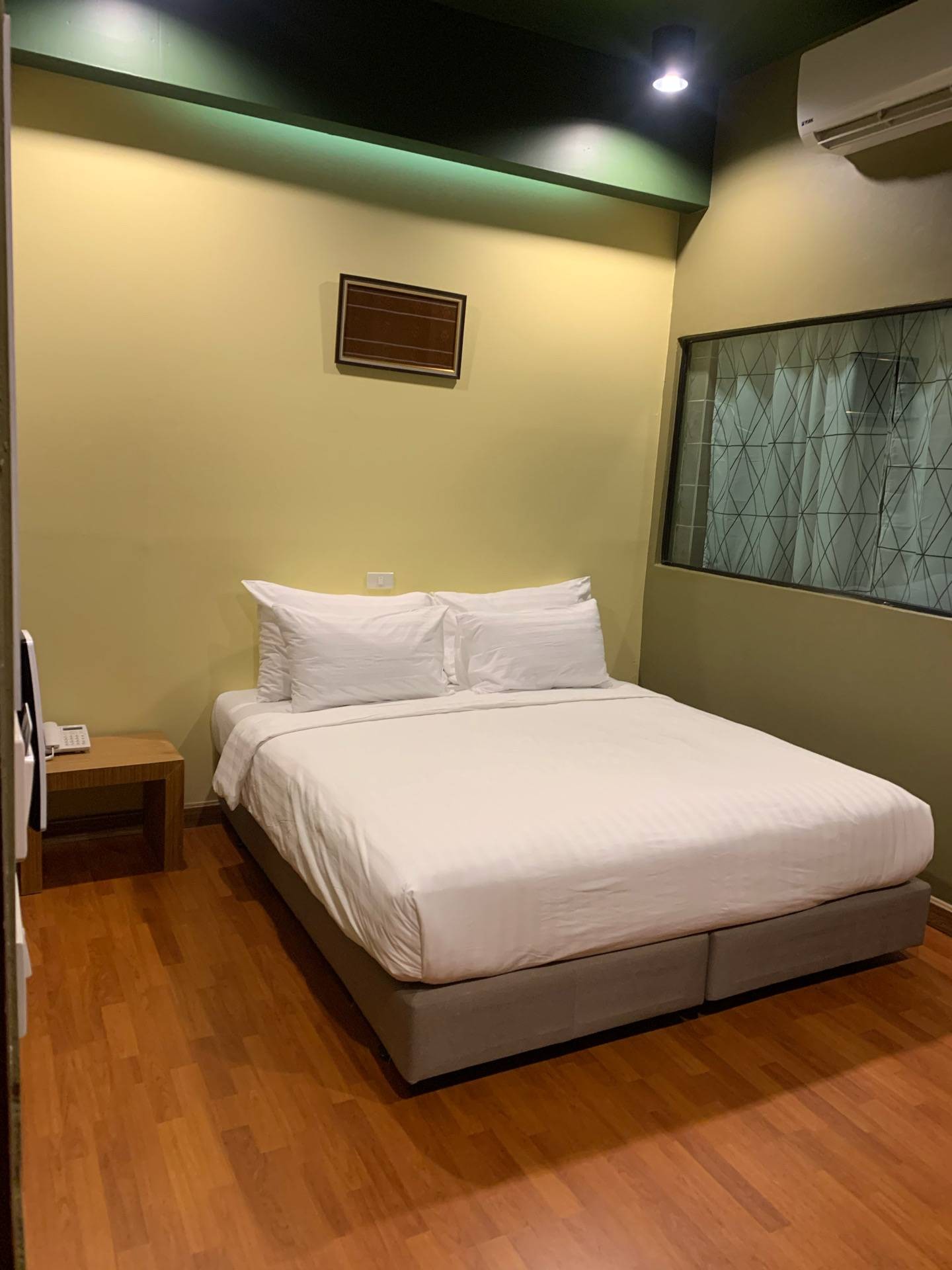 Work Den Hotel - รีวิวที่พัก