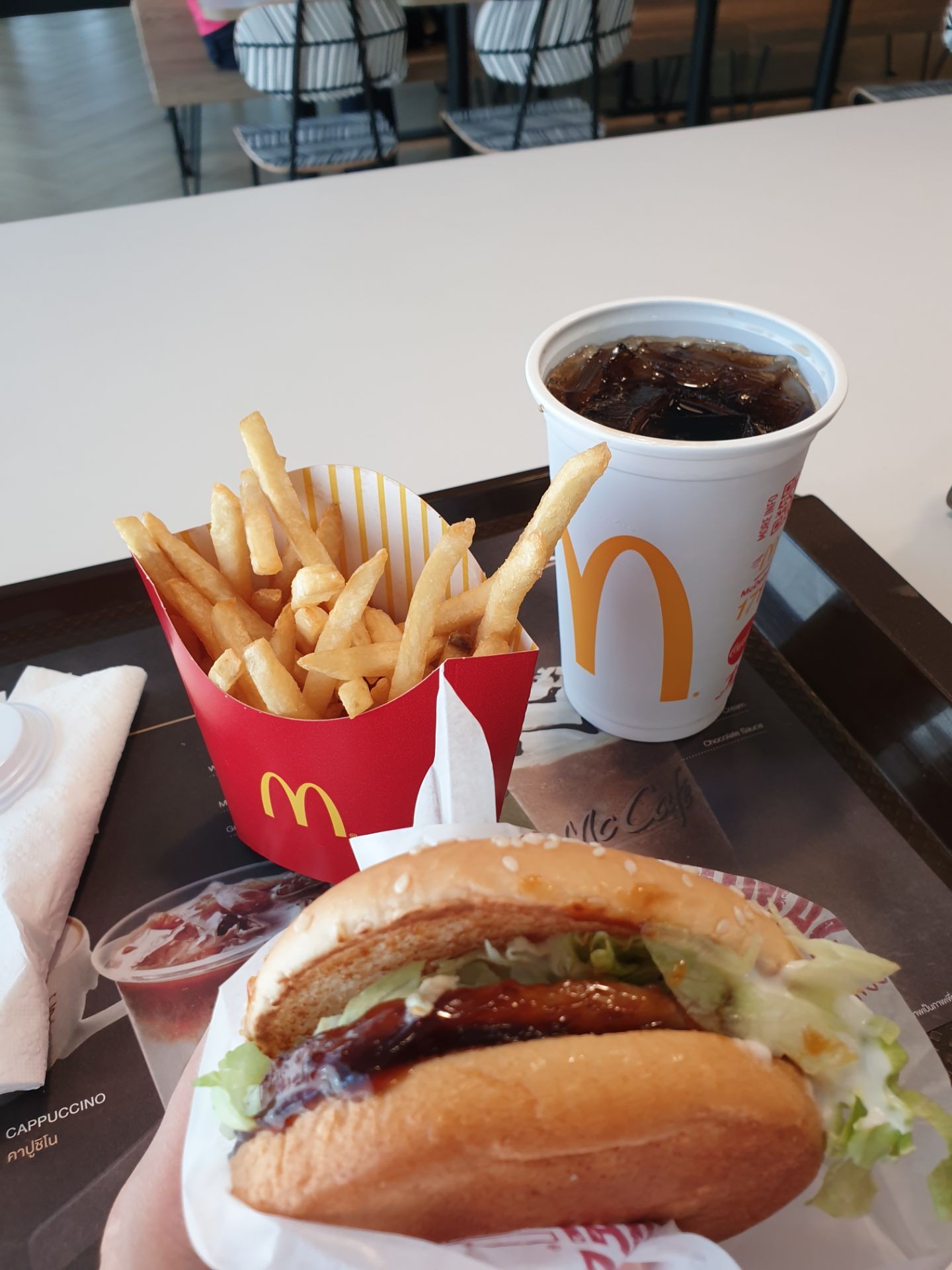 รีวิว McDonald's ปั้มเชลล์ รามอินทรา - ร้านใหม่ ที่จอดรถเยอะ ซื้อจากจอ ...