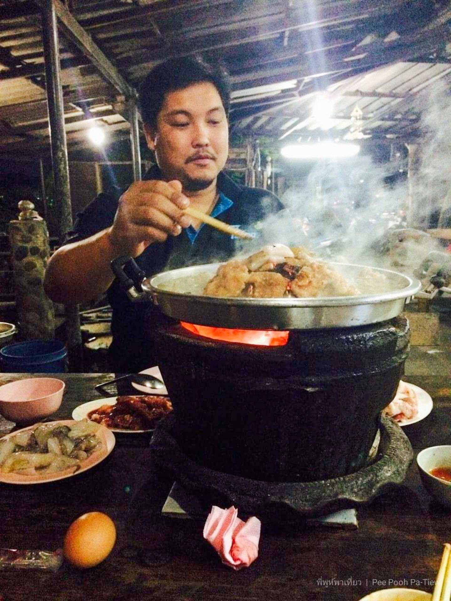รูป ริมน้ำหมูกระทะ - Wongnai