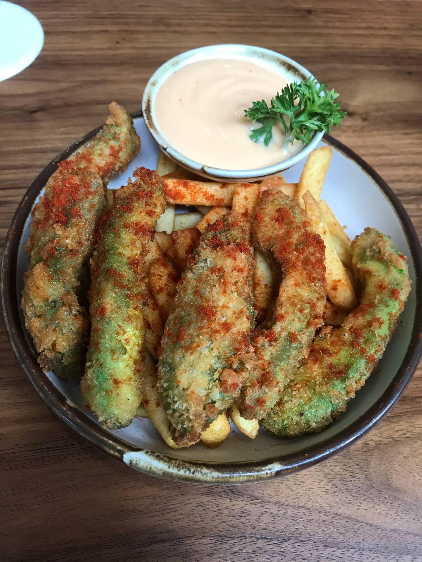 รีวิว The Hass Bistro สุขุมวิท 49 - ร้านดีมีสไตร์ รสชาติผ่านเกณฑ์