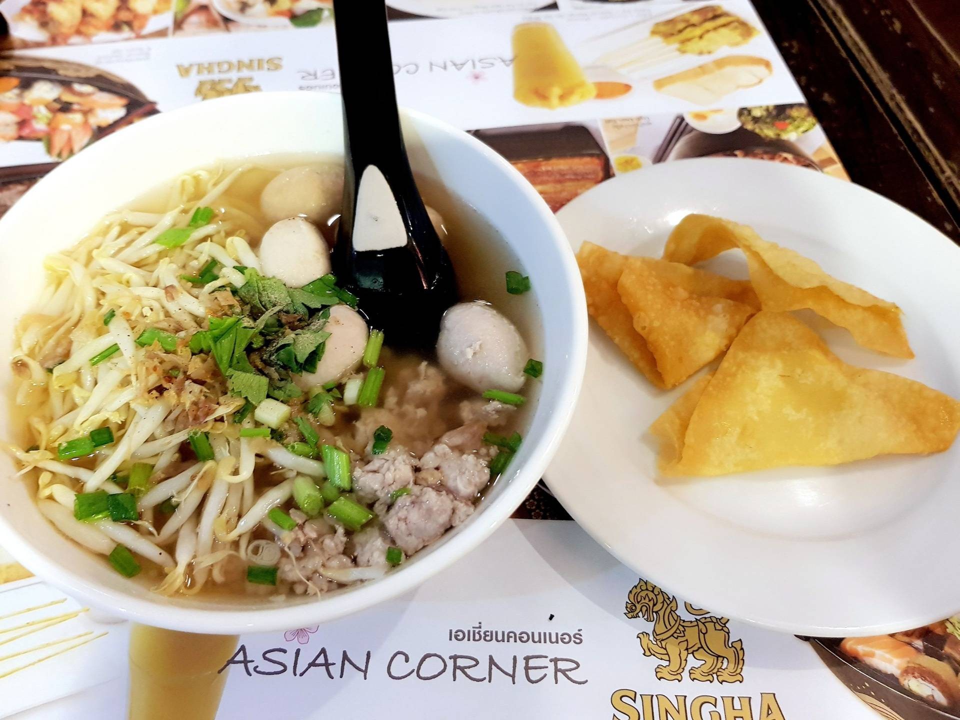 รีวิว Asian corner สนามบินสุวรรณภูมิ - ร้านอาหารจานด่วนนานาชาติในสุวรรณภูมิ