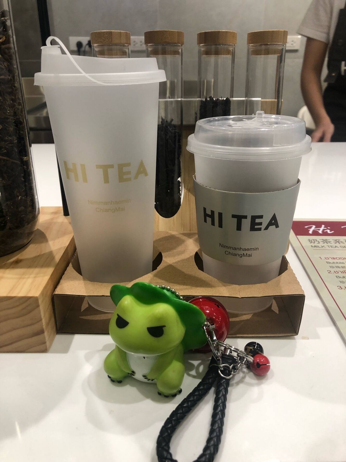 รีวิว Hi Tea - ร้านสะอาดสะอ้าน สว่างไสวน่านั่งมากค่ะ - Wongnai