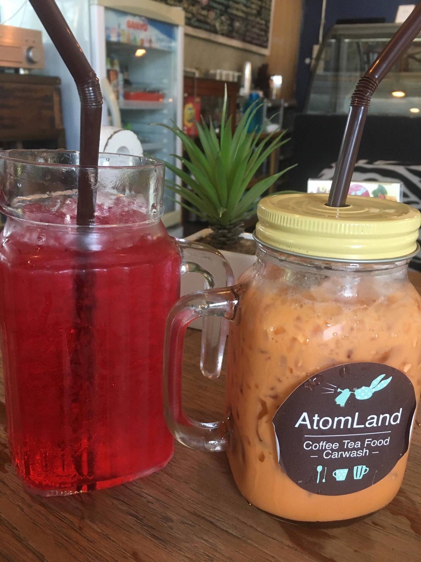 รีวิว Atom land - มาล้างรถแวะดื่มชา