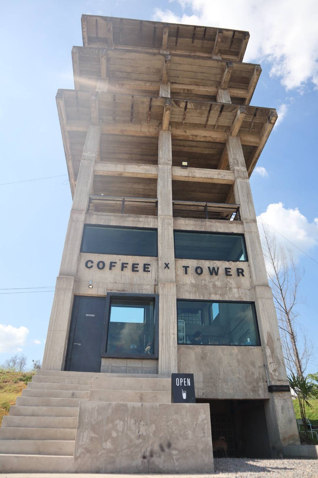 รีวิว THE RECTANGLE coffee x tower - ร้านชิค ๆ มาถ่ายรูปกัน - Wongnai