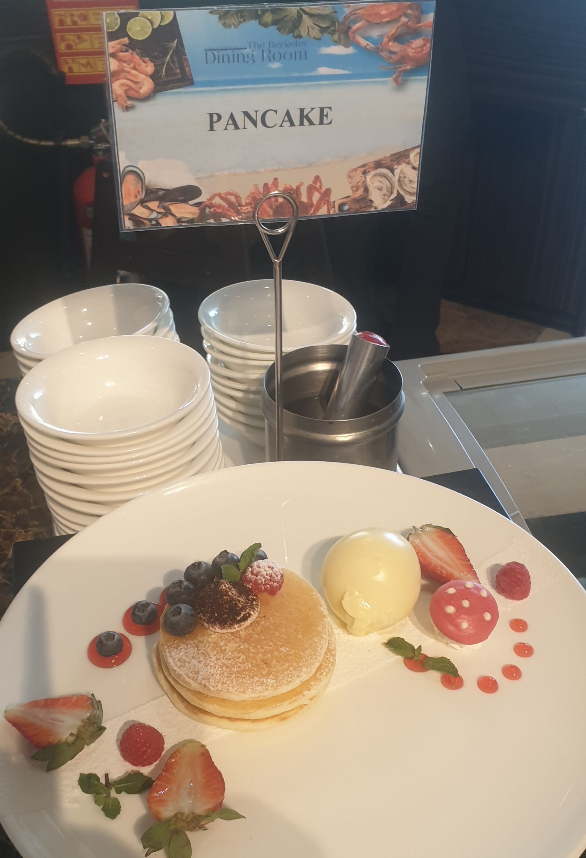 มุมขนมหวาน ร้าน The Berkeley Dining Room เดอะพาลาเดียมเวิลด์ช็อปปิ้ง ...