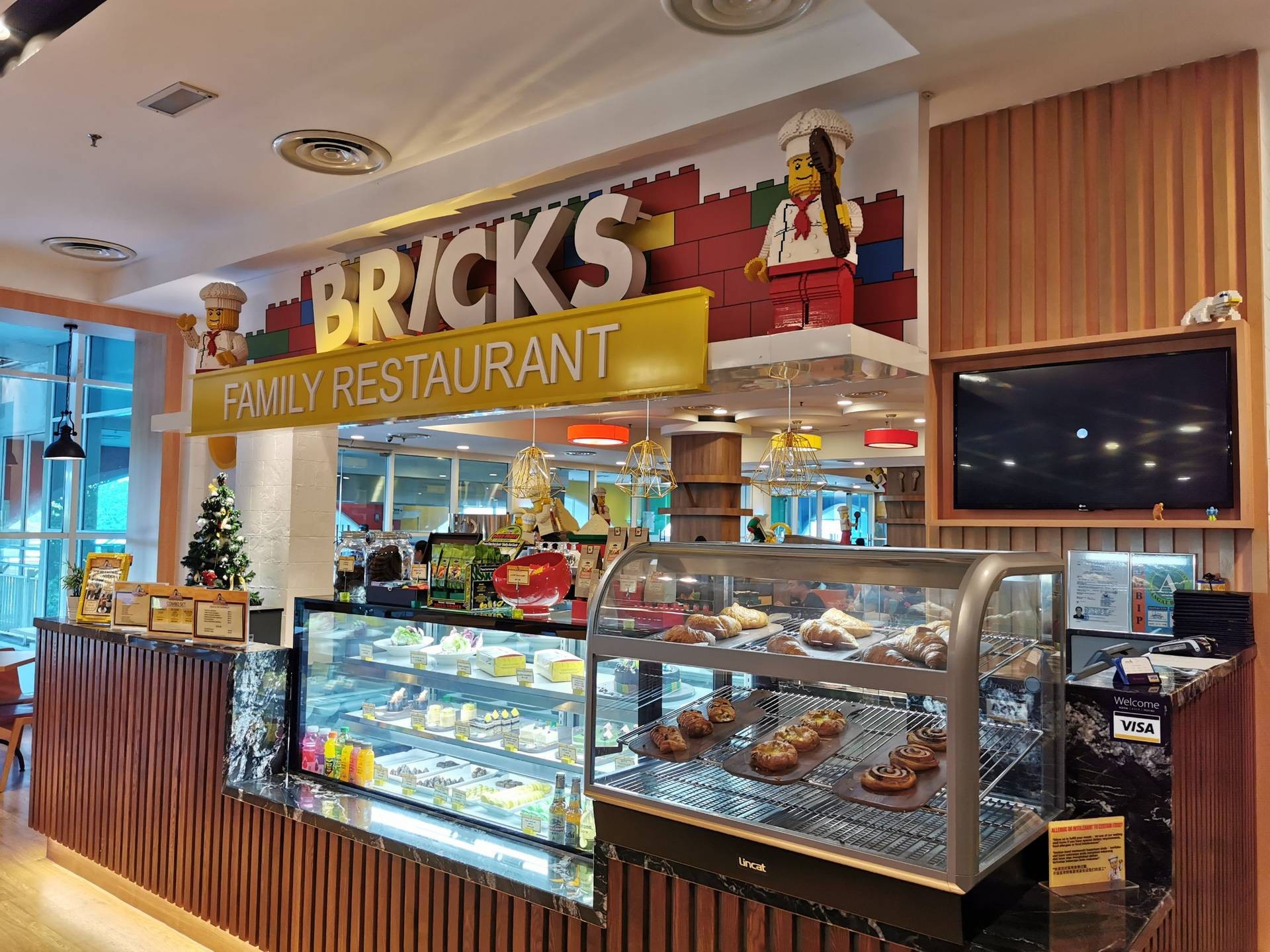ร้าน Bricks Family Restaurant | รีวิวร้านอาหาร