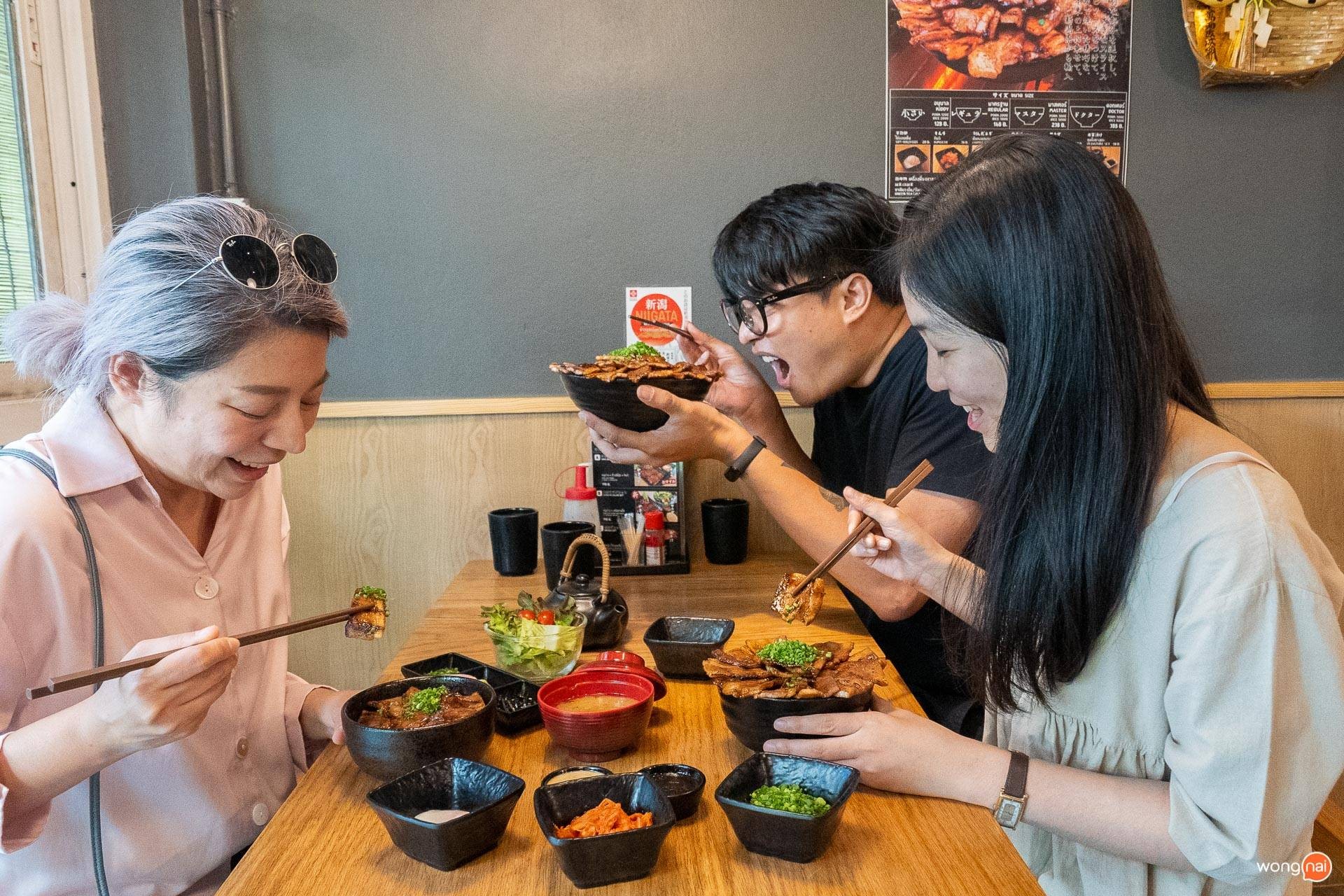 เมนูเดียวแต่มี 4 ไซส์! Ohachi ร้านข้าวหน้าหมูย่างถ่านสุดฮอต ณ อารีย์