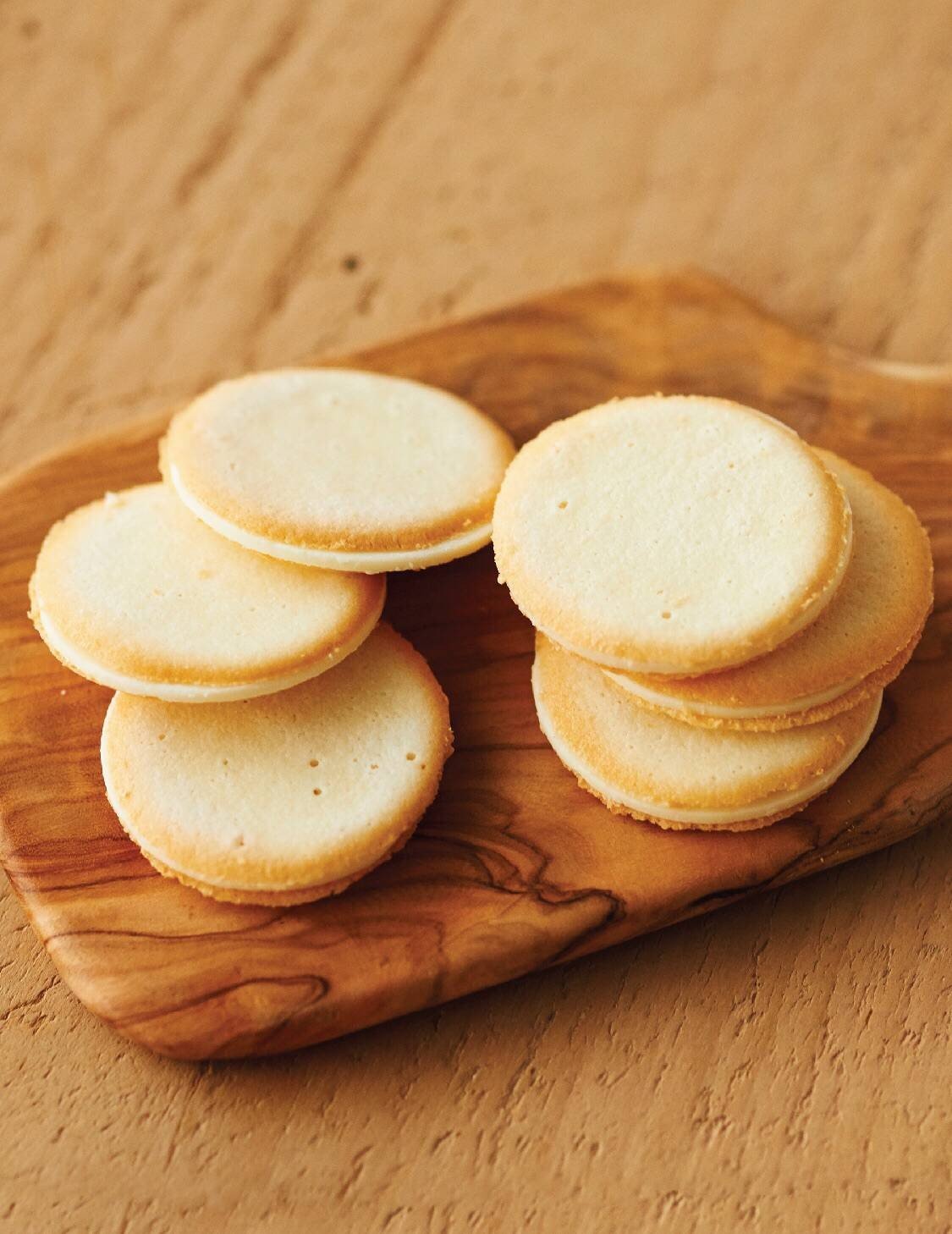 โอทารุ ไอโรไน ฟรอมาจ (กล่องเล็ก 10 ชิ้น) • image ร้าน LeTAO เซ็นทรัลเวิลด์