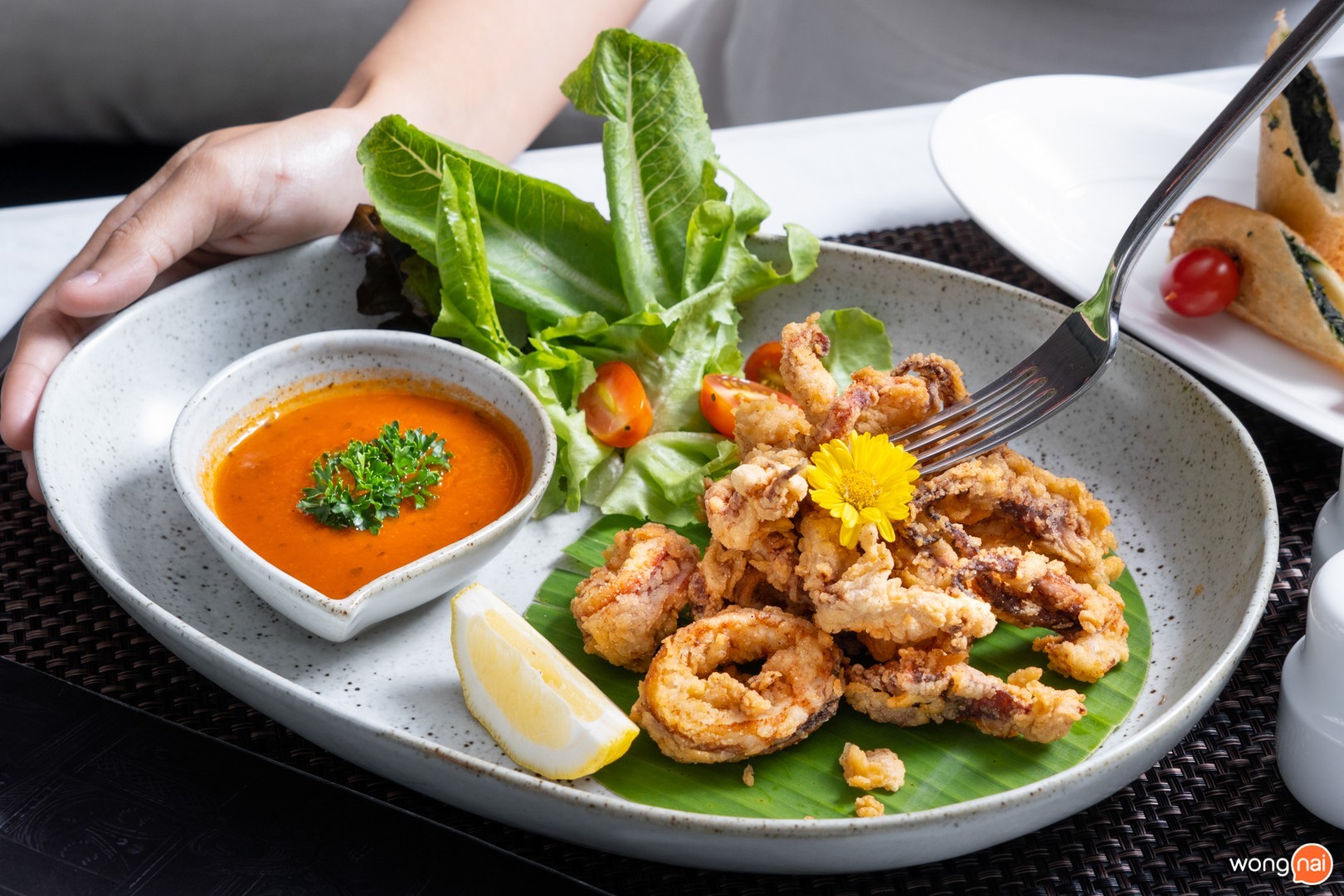 [รีวิว] "Betel Box Restaurant" เพลินใจกับอาหารรสเลิศ และของเก่าเก๋ ๆ