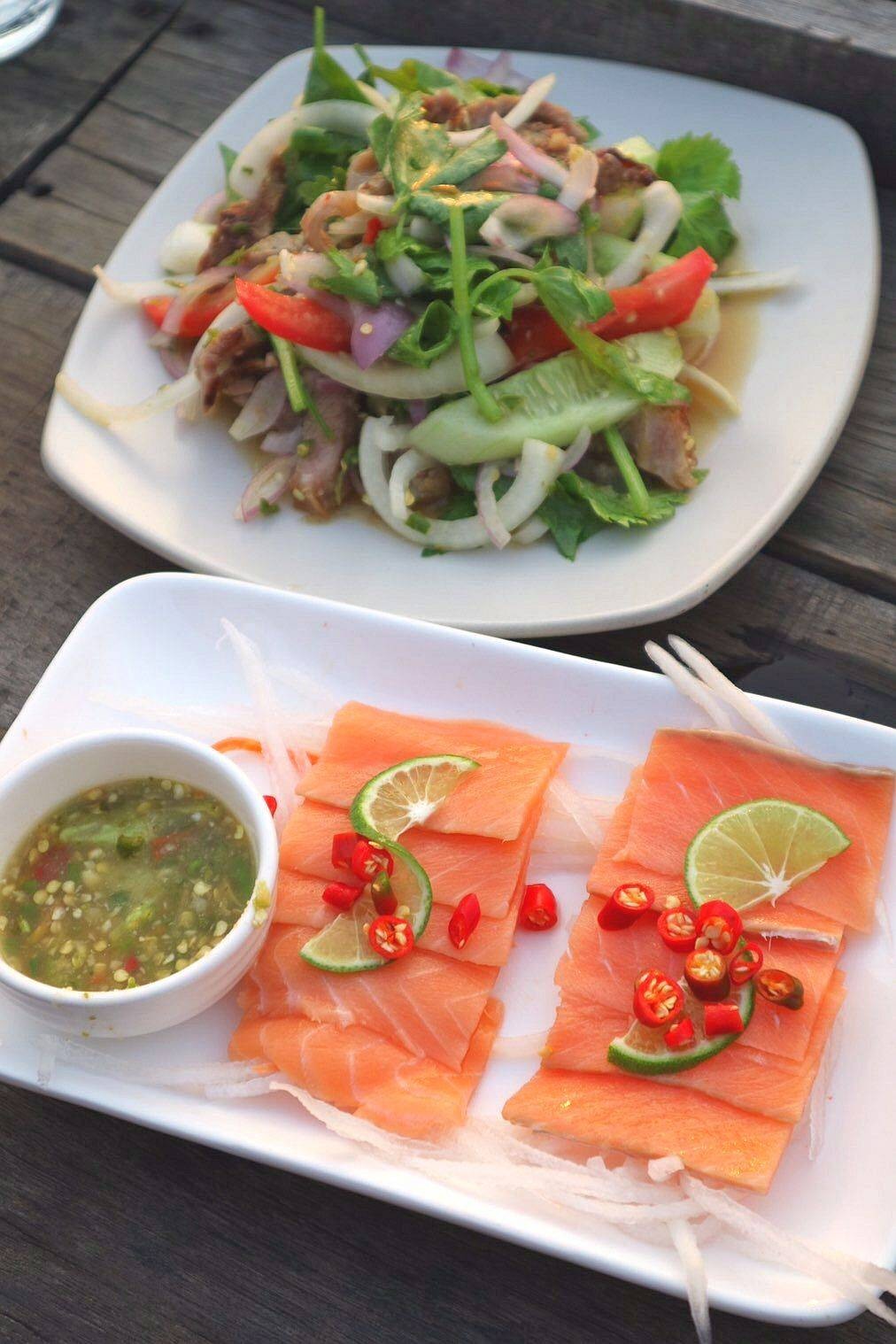 รีวิว Kookkai cha - ชมพระอาทิตย์ลับขอบฟ้าย่านเสาชิงช้า