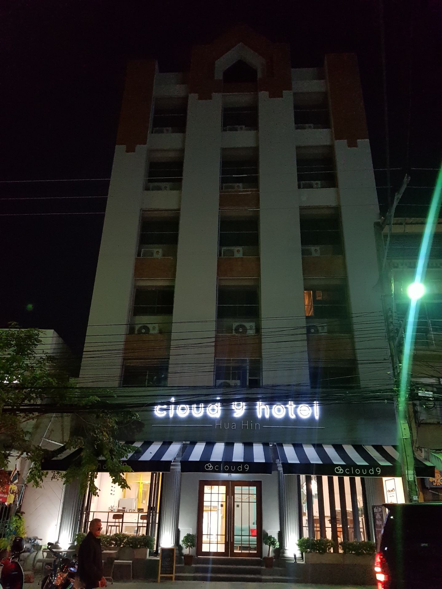 รีวิว Cloud 9 Hotel Hua Hin - ห้องพักราคาประหยัด ใกล้ตลาดโตรุ่งหัวหิน