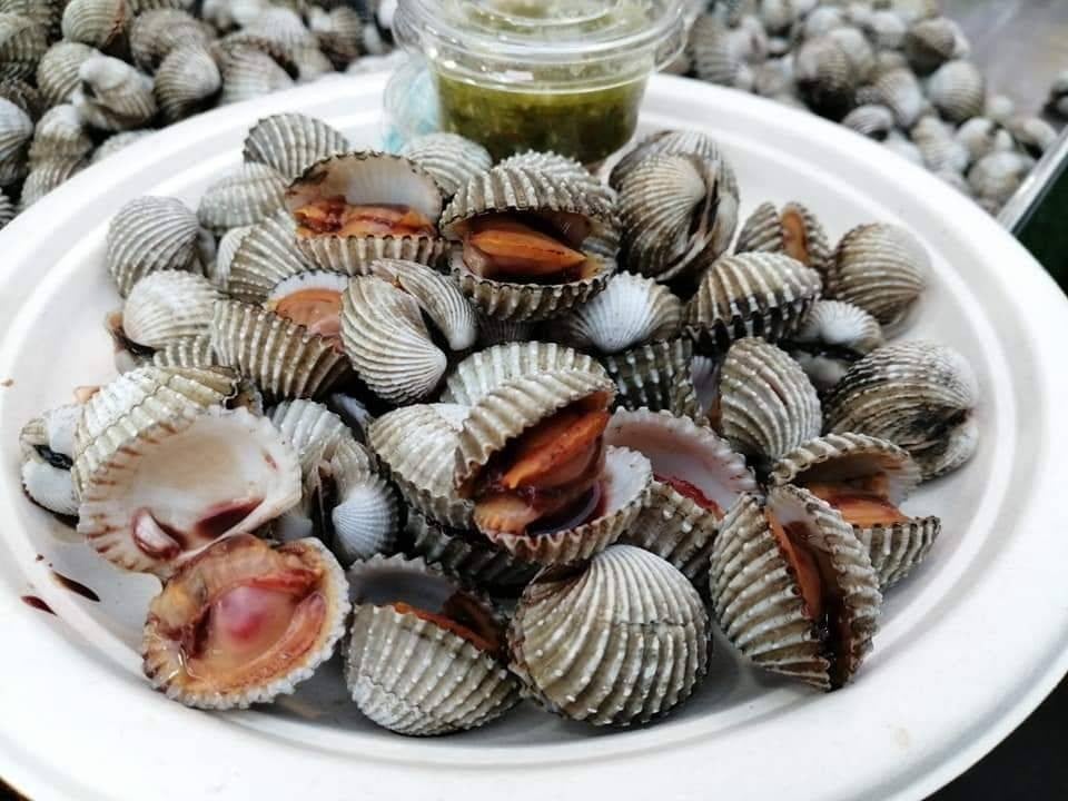 รีวิว เรื่องหอยไว้ใจเรา Byครูเกด food villa - หอยสด สะอาด น้ำจิ้มรสเด็ด ...