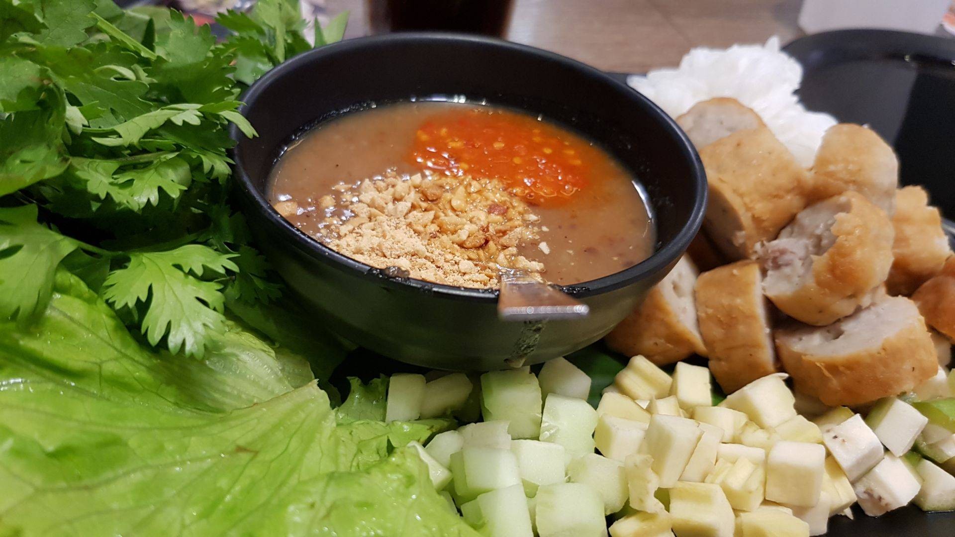 รีวิว ลาวญวน By Tummour เซ็นทรัลเฟสติวัลเชียงใหม่ - อร่อยแบบผสมผสานลาว ...