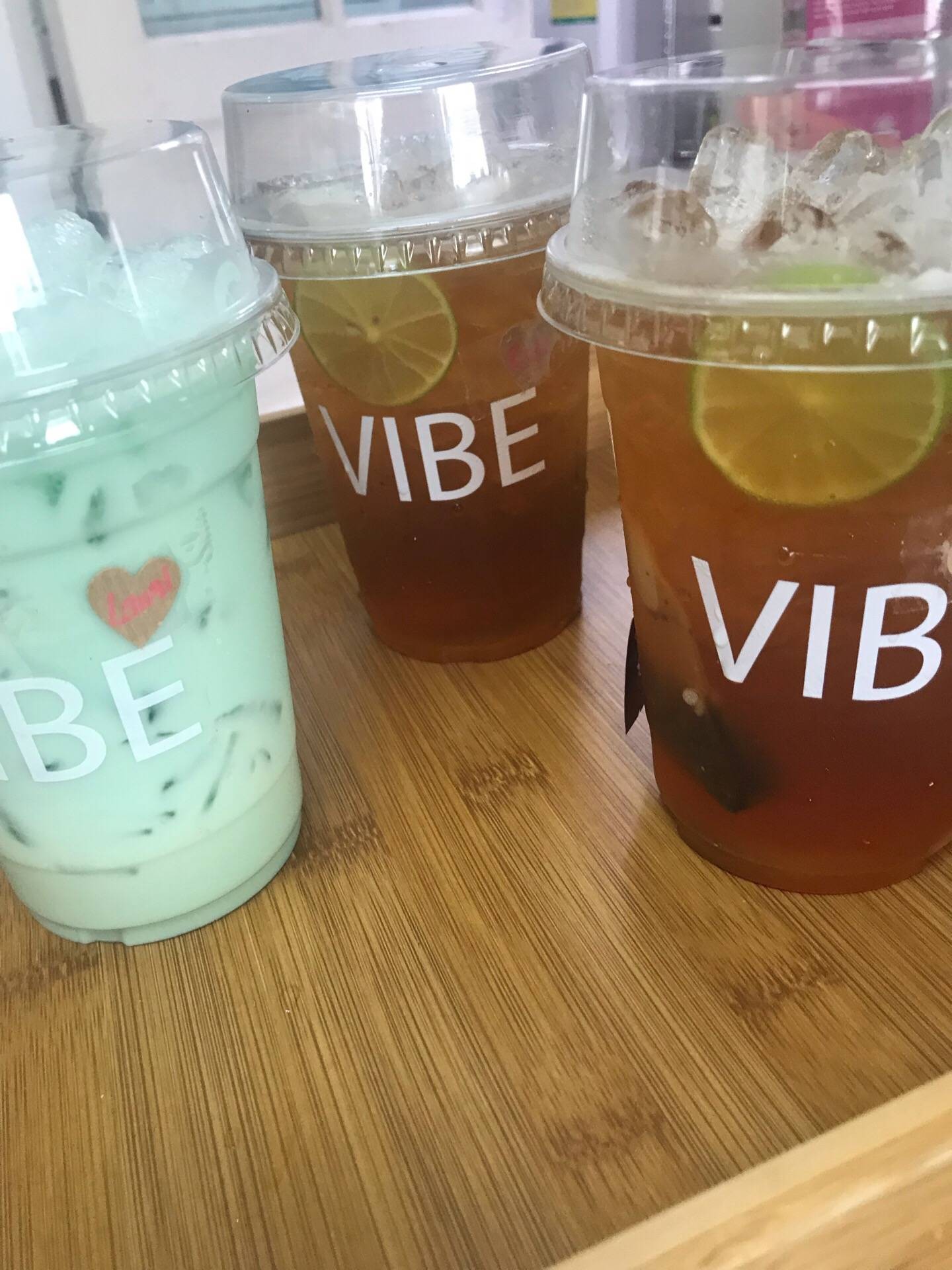 รีวิว VIBE Cafe ซ.สัมมากร 18 สะพานสูง - ดื่มชื่นใจยามบ่ายๆๆๆ🥤🥤🥤