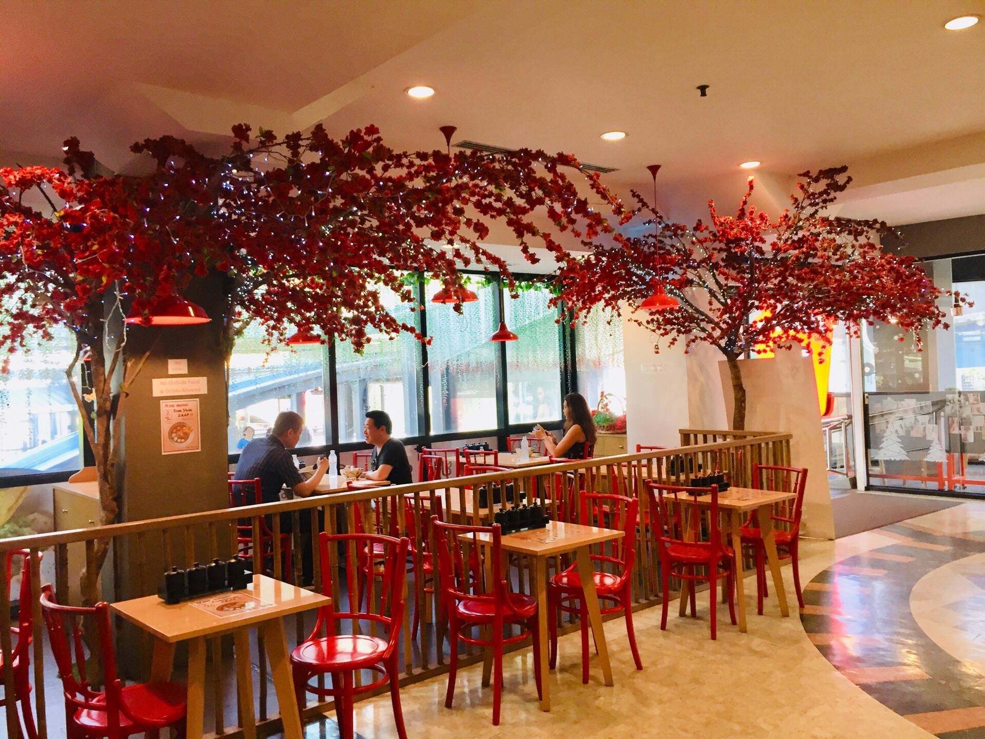 รูป ก๋วยเตี๋ยวลูกชิ้นปลายูยู่ (No MSG) Yuyu fish ball noodle อาคารมณียา ...