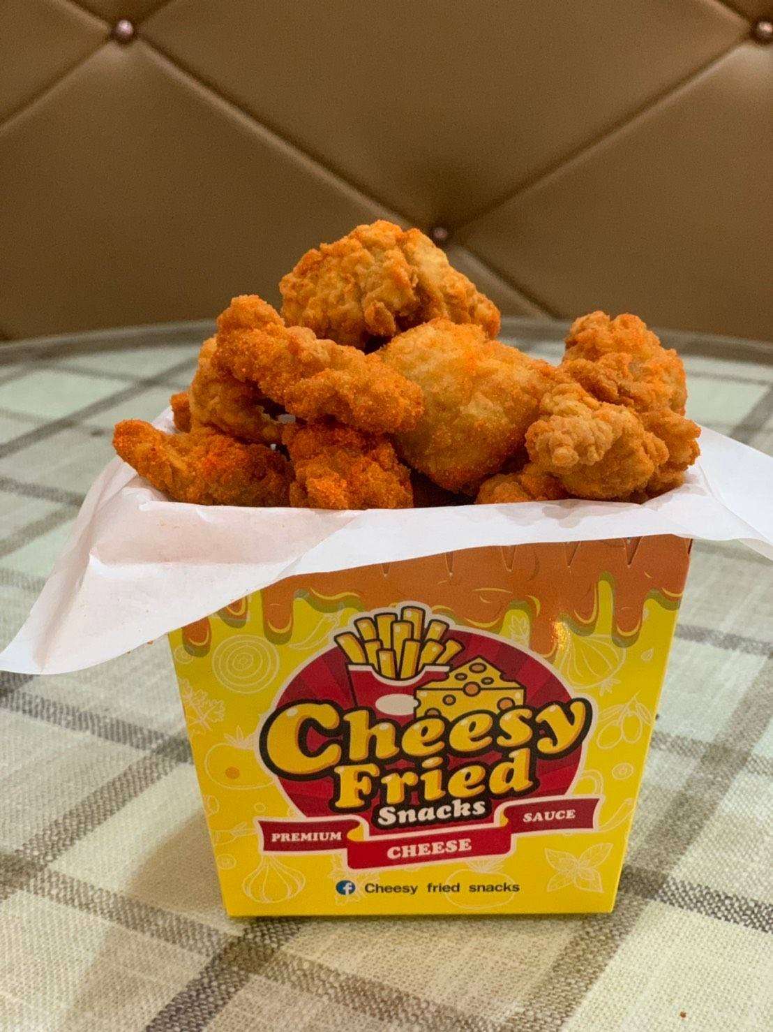 ไก่กรอบคลุกฝุ่น • image ร้าน Cheesy Fried Snacks at Robinson Ladkrabang Robinson Ladkrabang