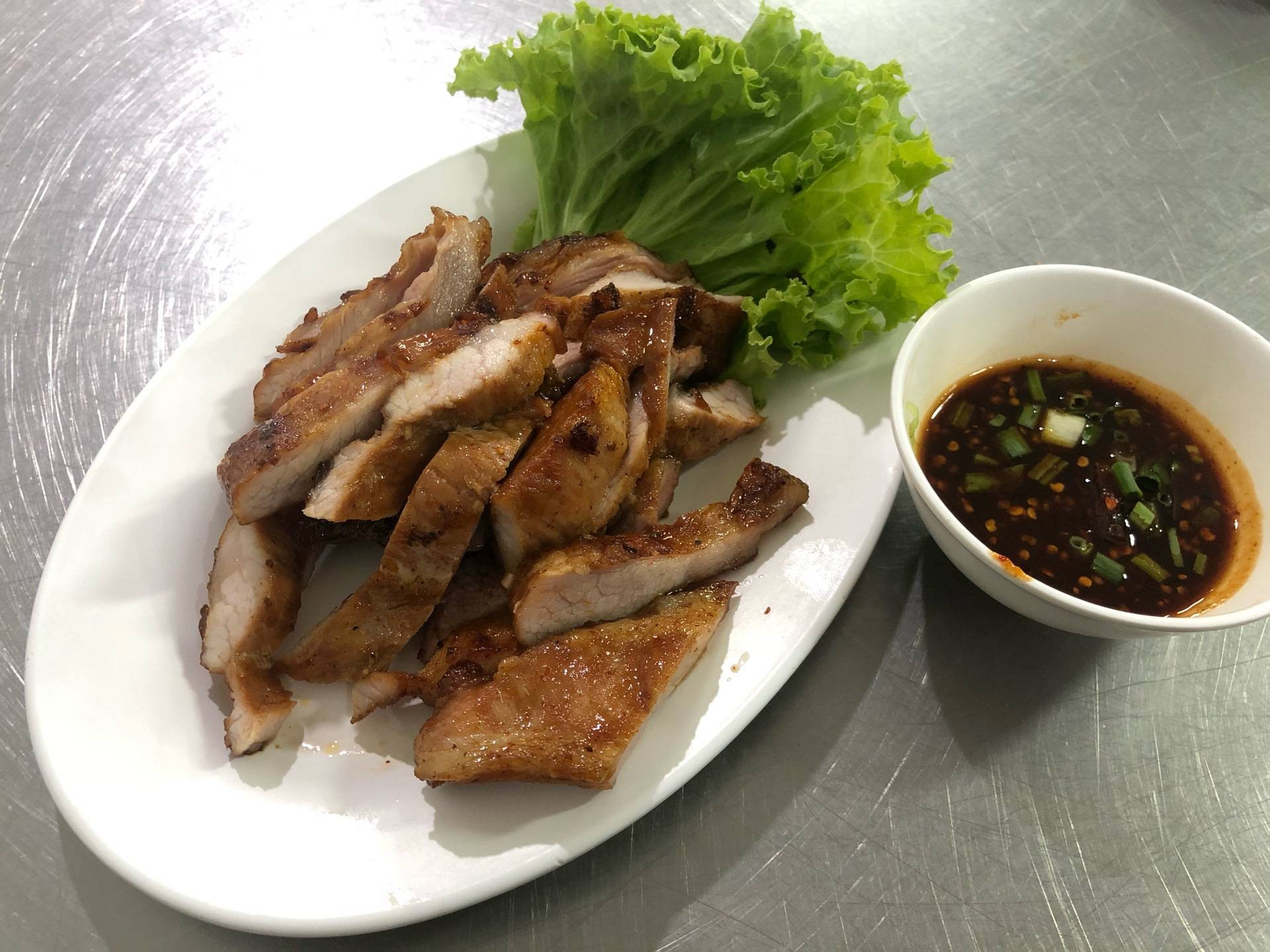 รูป เจ๊ก้อย ถนนเพชรบุรี