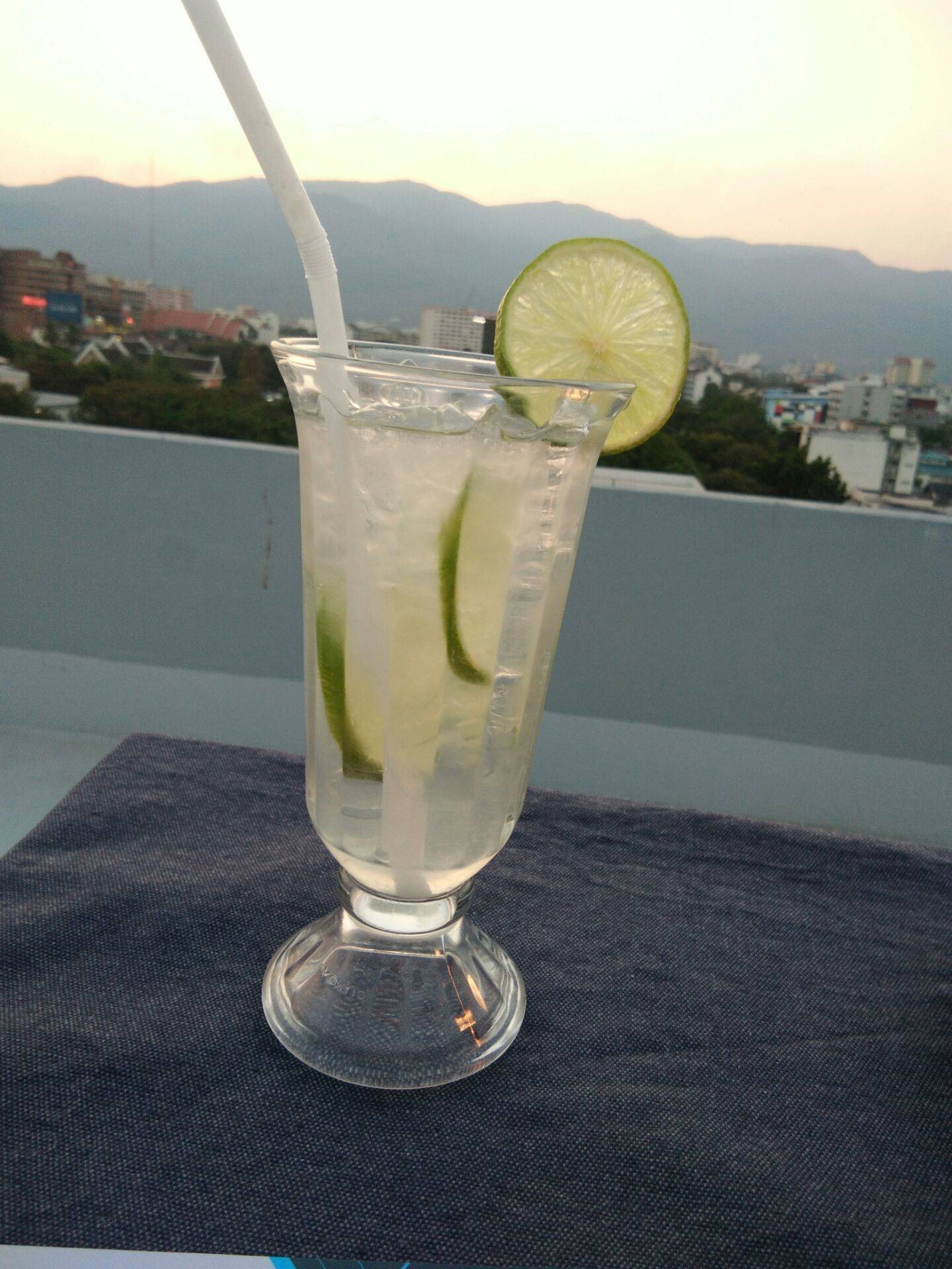 รูป Level 9 Rooftop Bar