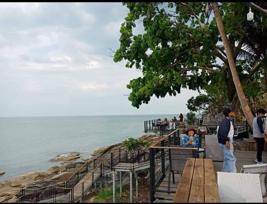 รีวิว Moon Coffee & Roti สิชล - ร้านบรรยากาศดีมาก