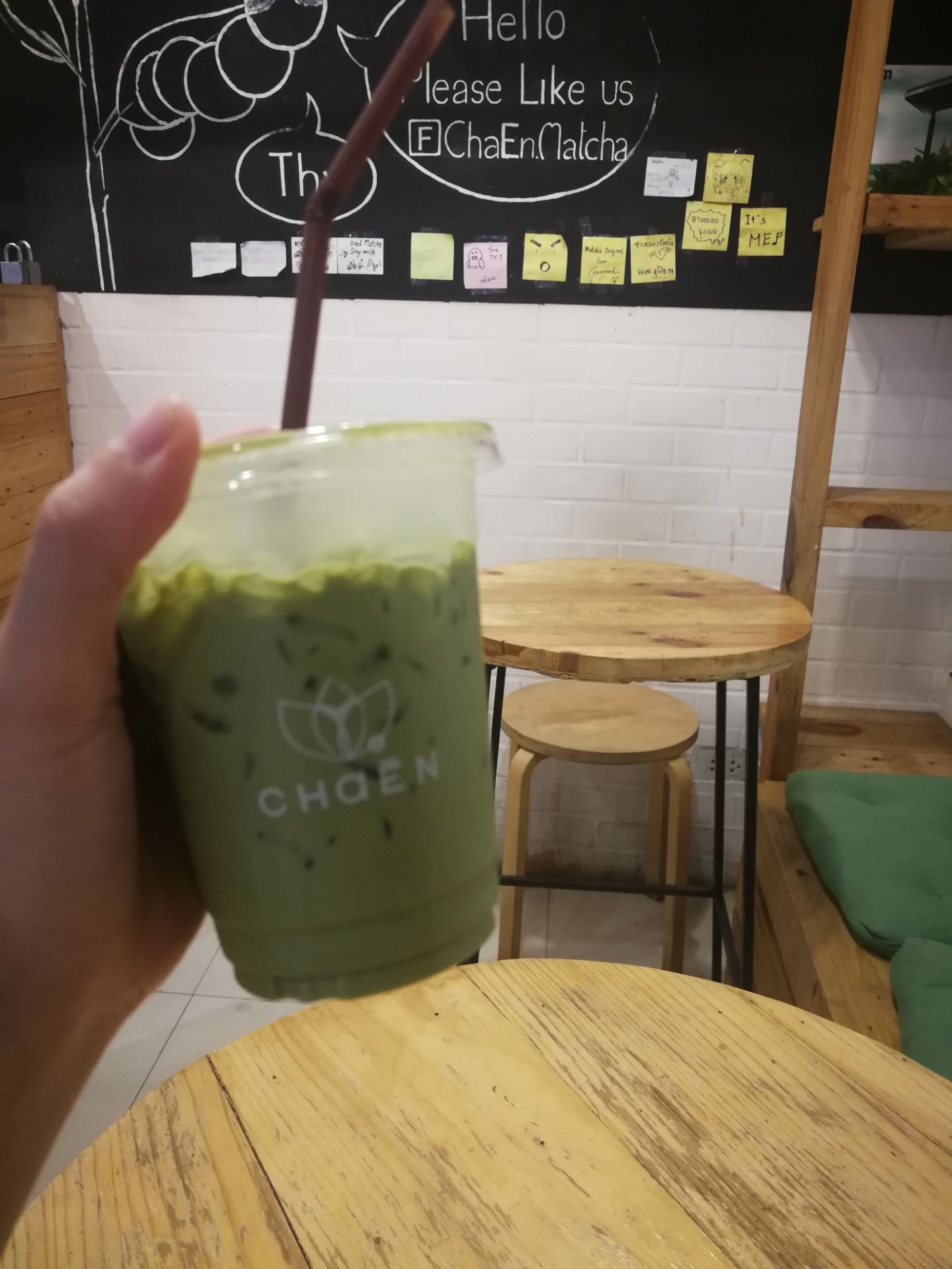 มัทฉะโคตรเข้ม ร้าน ChaEn Matcha (ชาเอ็น) ซีซั่นมอลล์ อยู่ในโซนฟู๊ดคอร์ท ด้านใน Tops