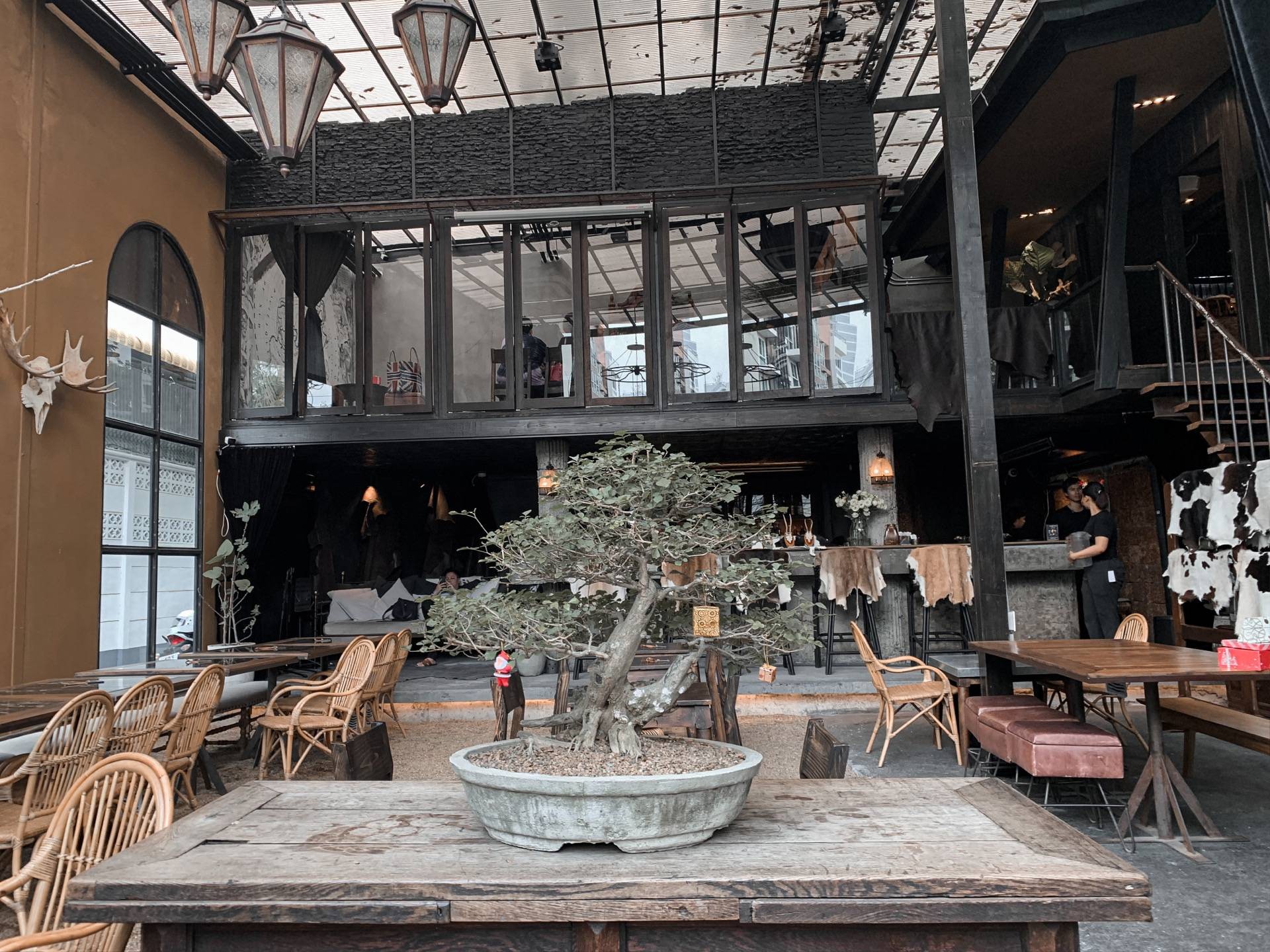 รีวิว Blacksmith café Dinner - ร้านสวย บรรยากาศดี - Wongnai