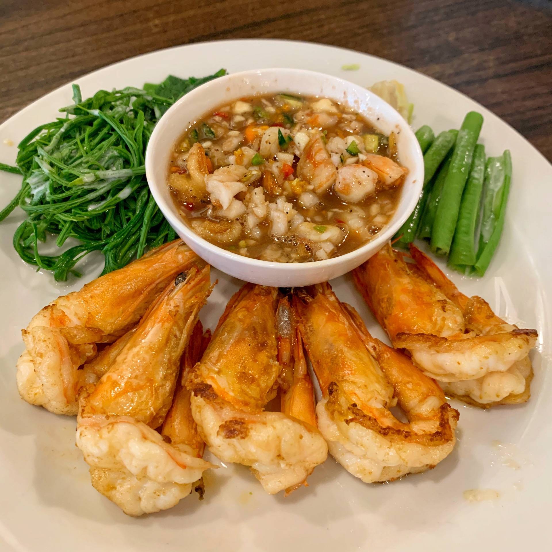 น้ำพริกหรูผักหลาม ร้าน บ้านเบญจรงค์ ปาย The Crystal SB Ratchapruek