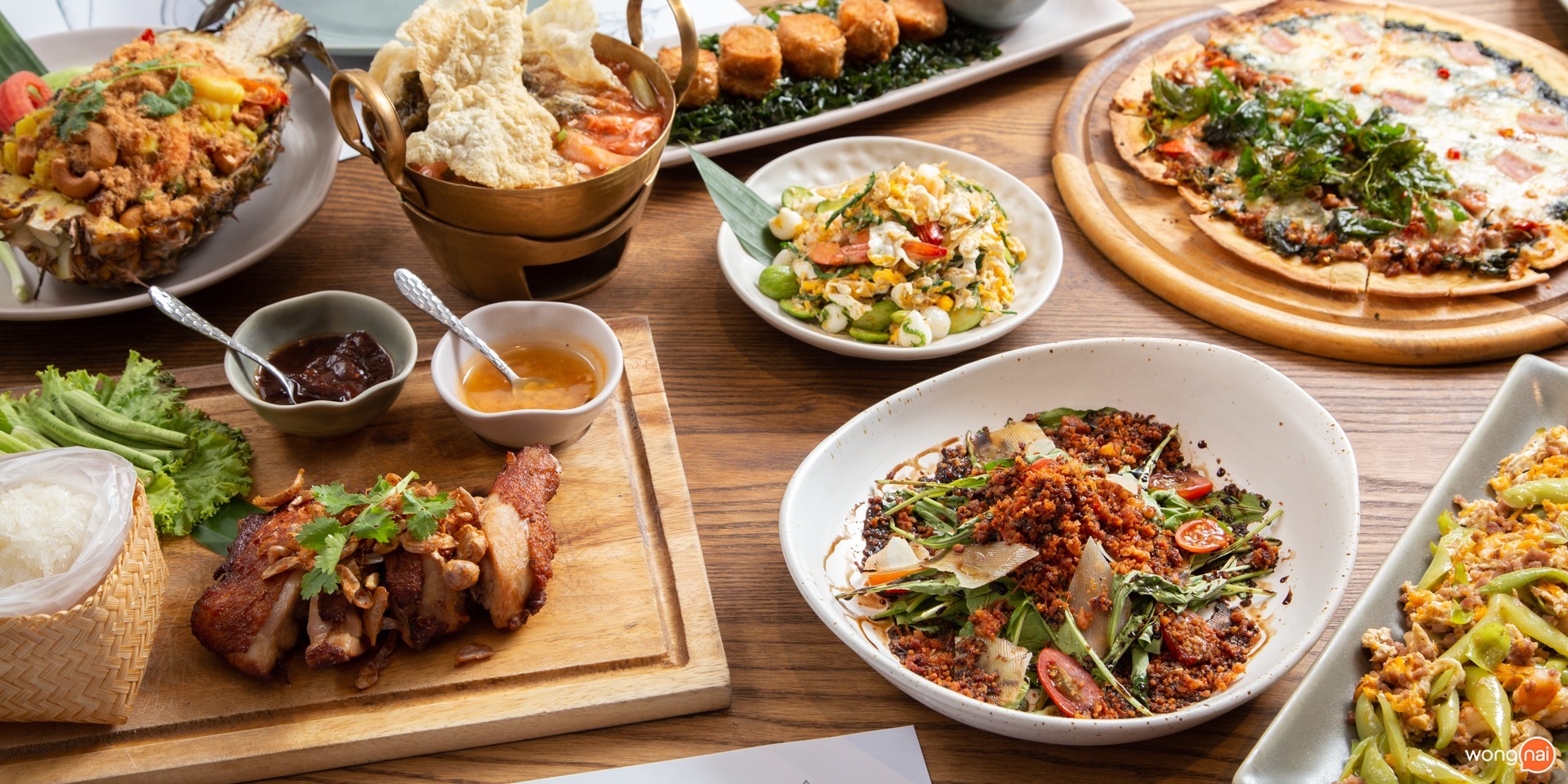 ดีลส่วนลดพิเศษร้าน Charm Eatery and Bar ซื้อ 1 กินได้ 2 บุฟเฟ่ต์อาหาร ...