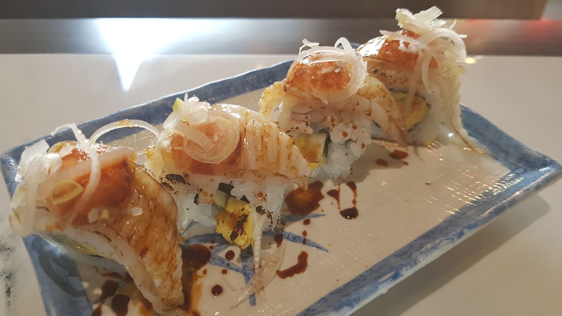 เอ็นกาวะ Roll • มีความมันของเอ็นกาวะซอสหวานๆเค็ม ข้าวเรียงเม็ดค่อนข้าง ...