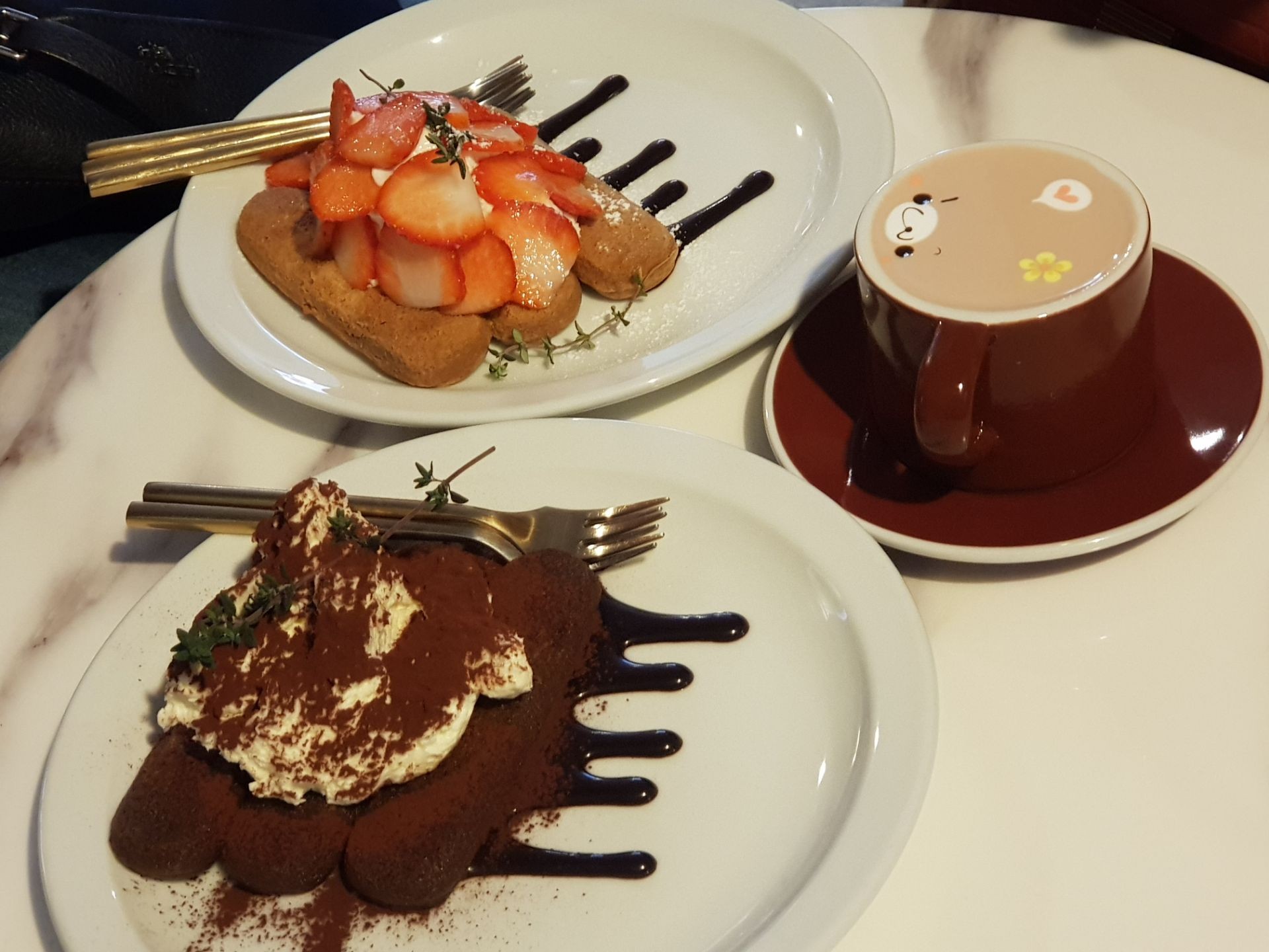 รูป C. Through Cafe