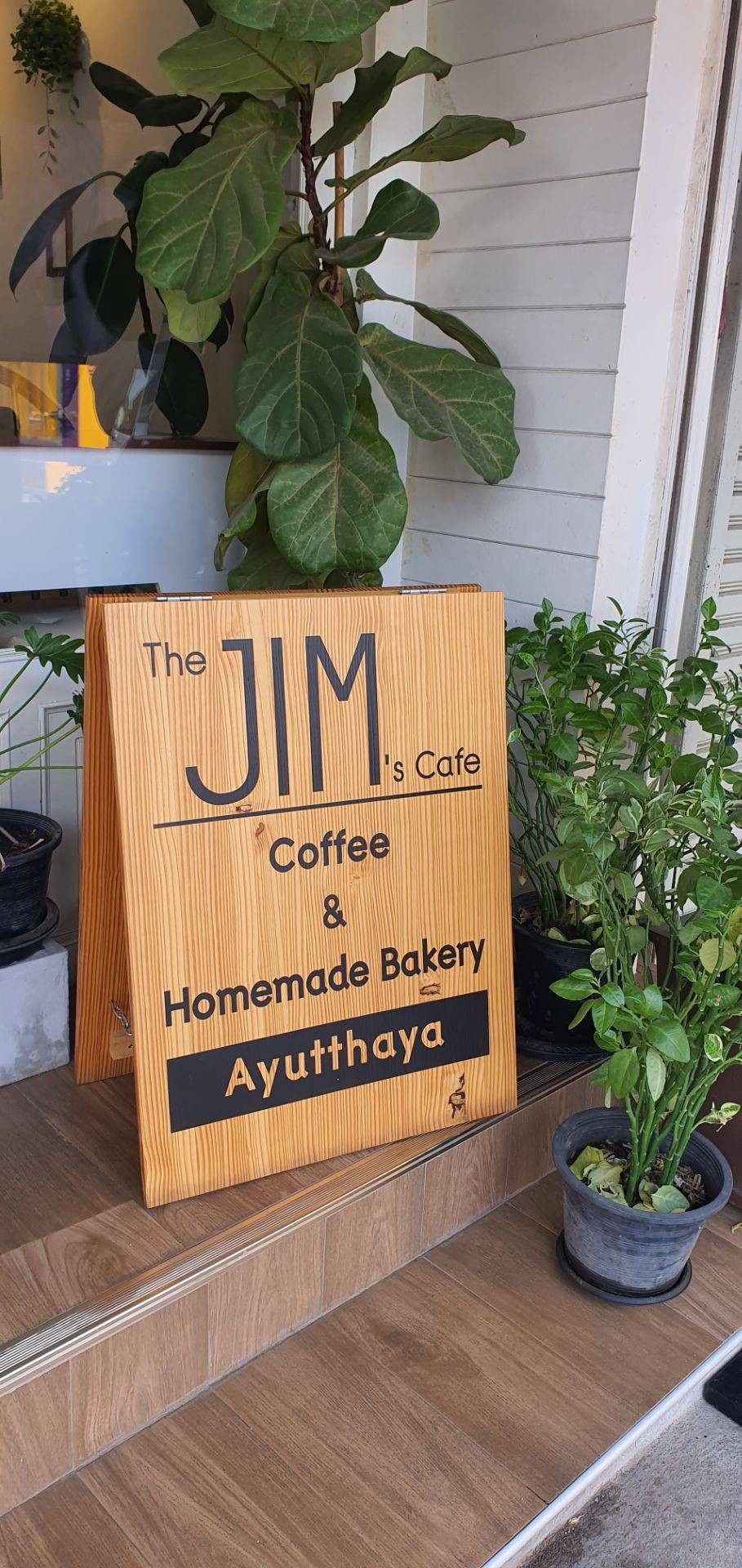 รีวิว The Jim's Cafe - ร้านคาเฟ่น่ารัก บริการดี