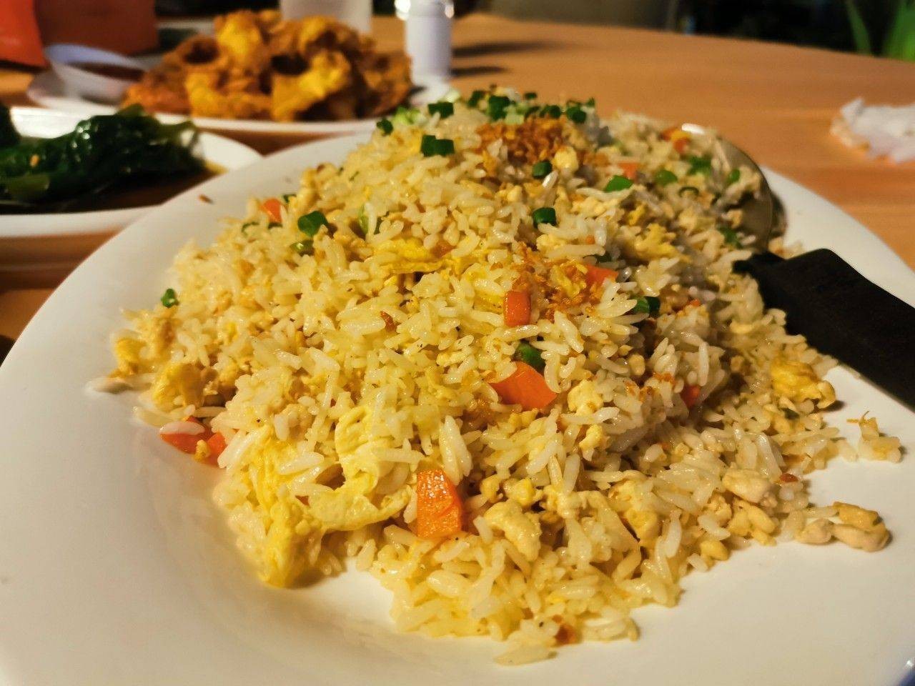 รีวิว Golden Duck Kan Taw Mingalar Garden ,Yangon - very good and tasty.