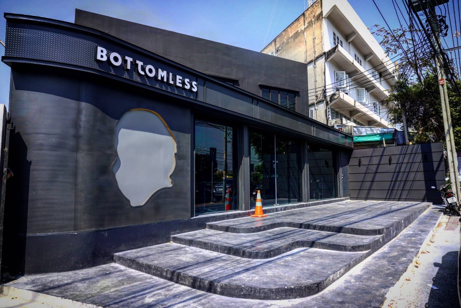 รีวิว บอททอมเลส (Bottomless) Bottomless Flagship Store - คาเฟ่สาย Specialty เต็งหนึ่งย่านนี้