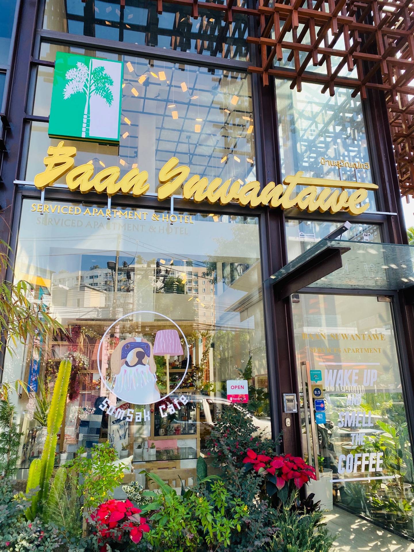 รีวิว SomSak Cafe - 花园洋房式咖啡厅+酒店