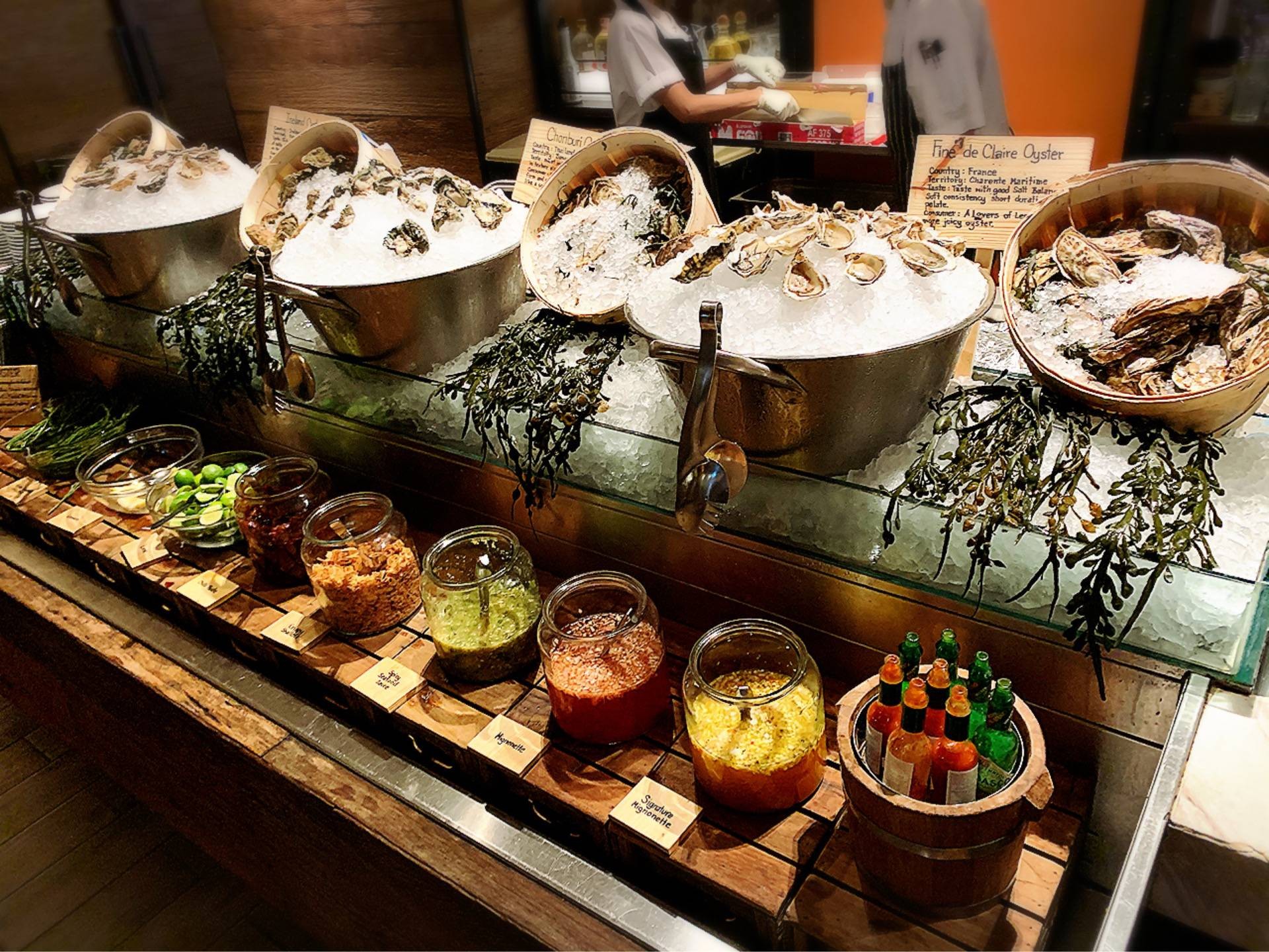 Seafood On Ice ร้าน Goji Kitchen + Bar Bangkok Marriott Marquis Queen’s ...