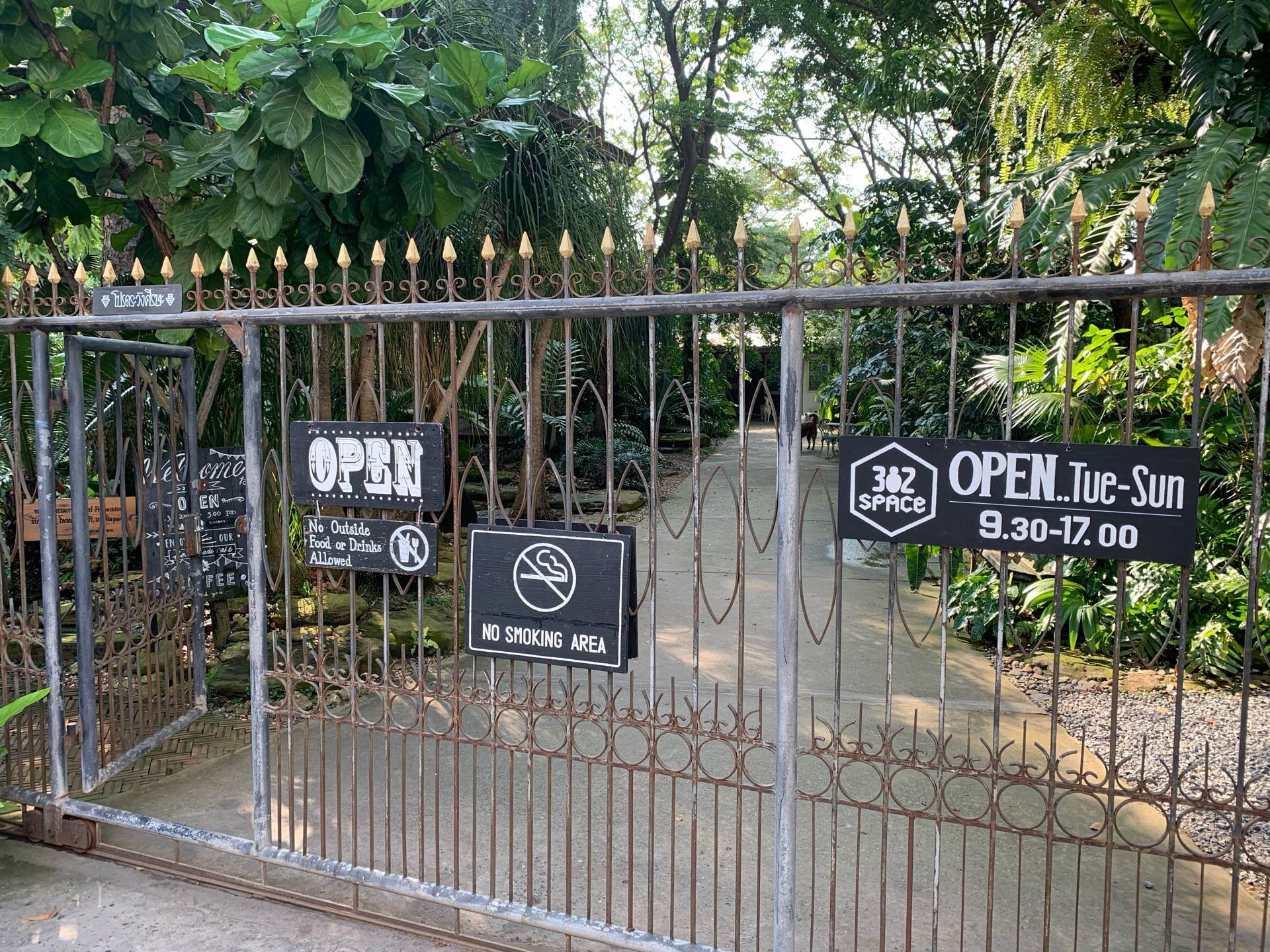 รีวิว 382 SPACE COFFEE & BAKERY - ร้านสวย น่ารัก ดูอบอุ่นมาก กาแฟดี ...