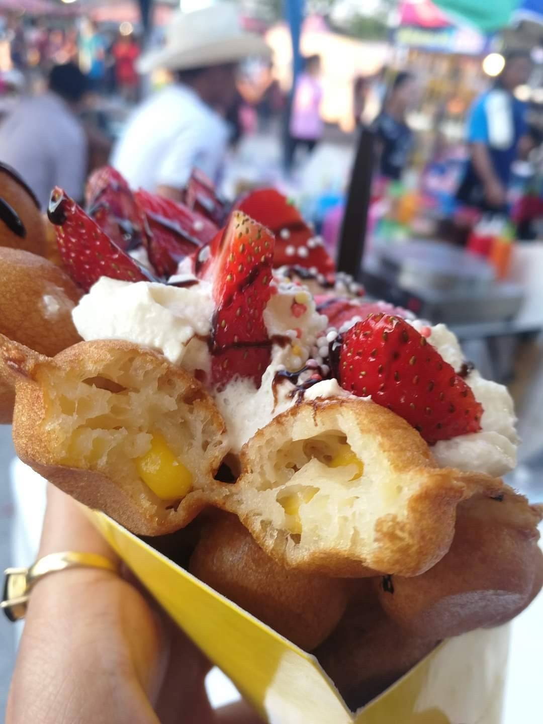 รีวิว Mr.Waffle ภูเก็ต - วาฟเฟิล ฮ่องกง ก รอบนอก นุ่มใน ไอศกรีม มีให้เลือกมากมายหลายรสชาติ อีก ...