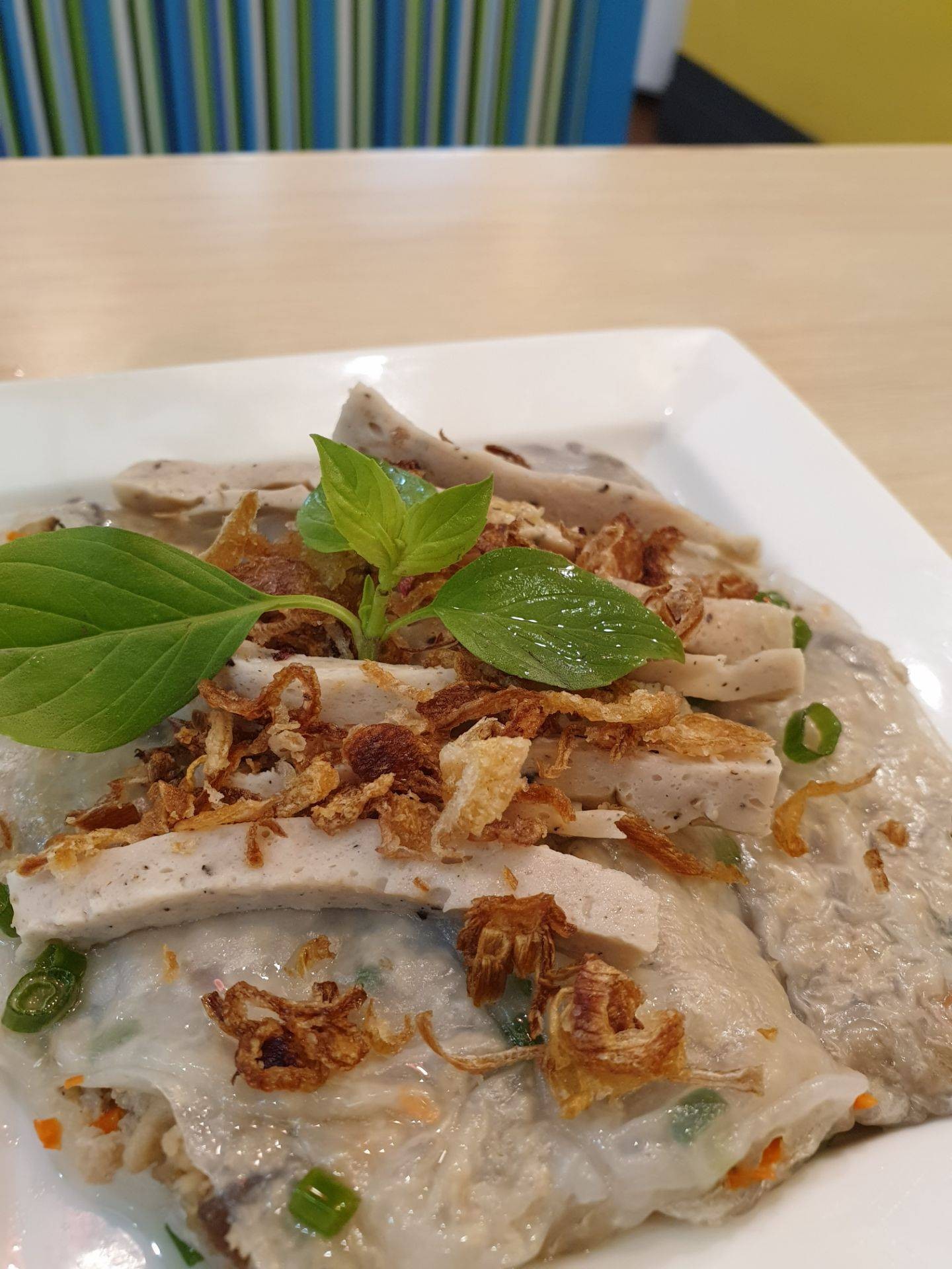 รีวิว Viet Cuisine The Up Rama 3 - อร่อยคงเส้นคงวา น้ำตะไคร้มะนาวสดชื่นมาก