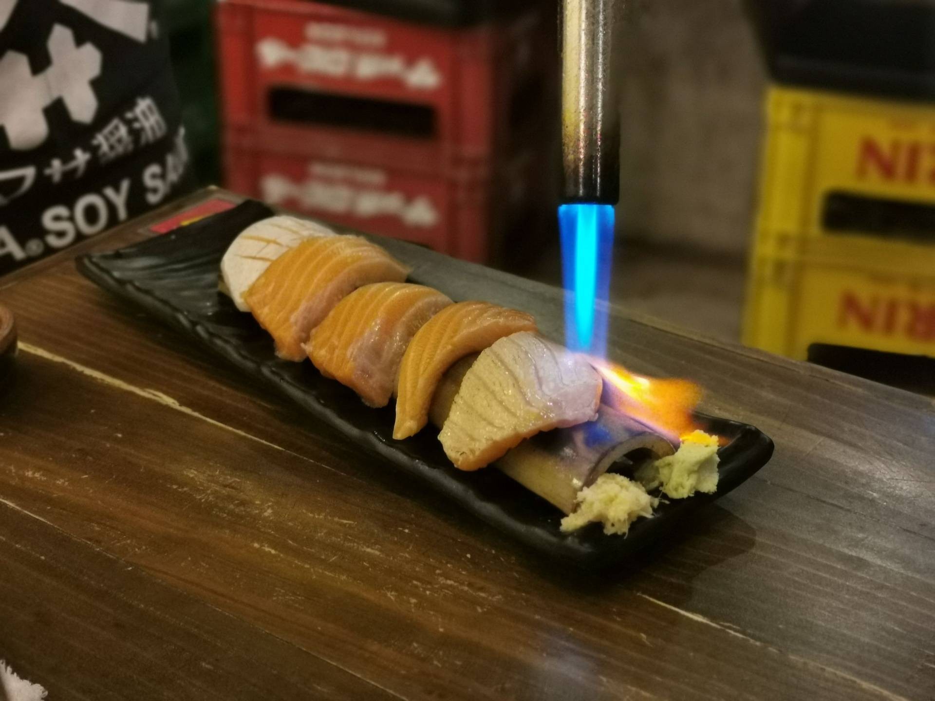 แซลมอนแซ่บ • 298 บาท ร้าน Kenshin Izakaya อารีย์