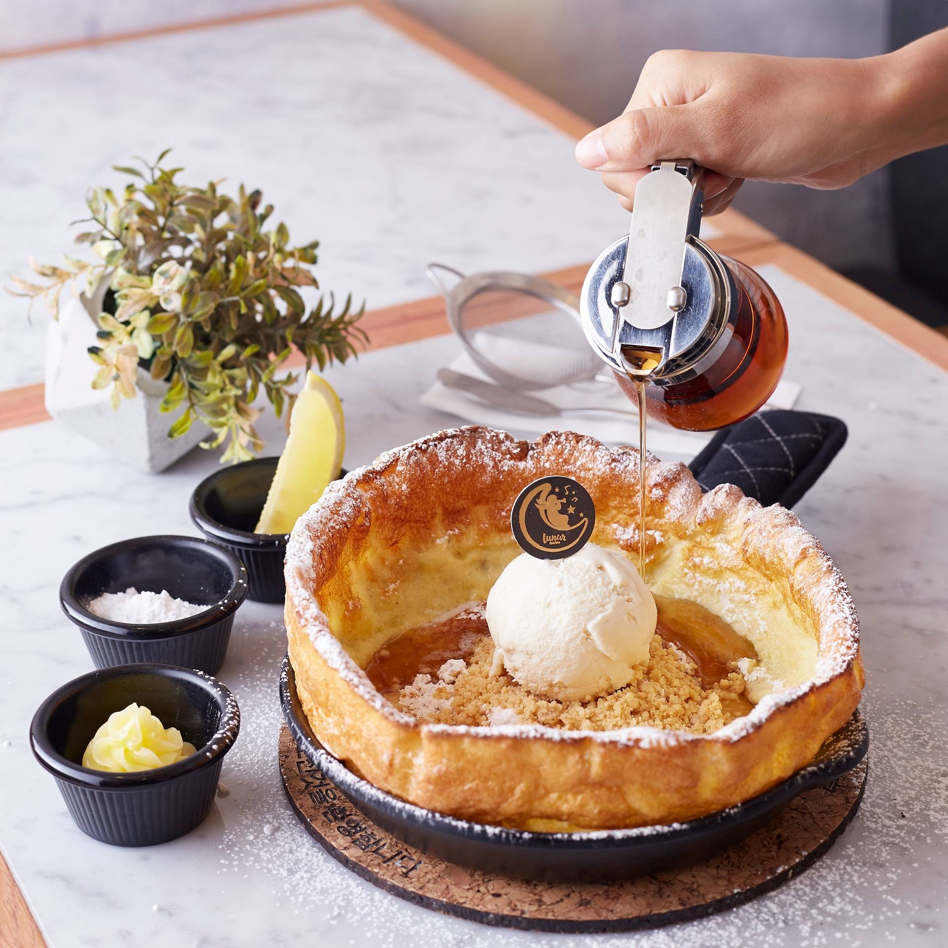 [รีวิว] ร้าน lunar nuna korean dessert cafe เซ็นทรัลลาดพร้าว ชั้นG ...