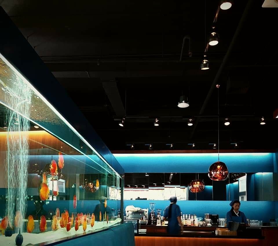 รีวิว TANK Restaurant & Cafe - ร้านสวยค่ะ พื้นที่ใหญ่ดีด้วย ร้านมีสอง ...