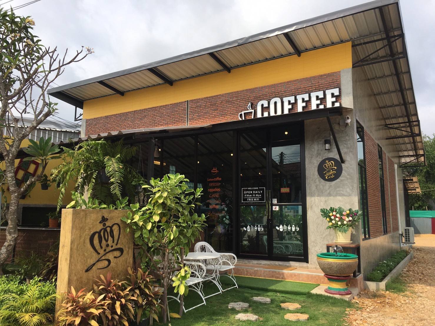 รีวิว Princess Cafe ระยอง - เรามีปังย้วยไส้ทะลัก รับประกันความอร่อย