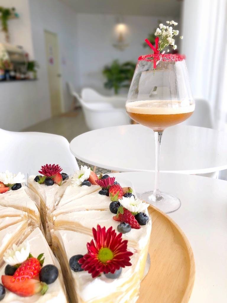 รีวิว Rub-Arun-Cafe' Ayutthaya - เค๊กอร่อยมาก