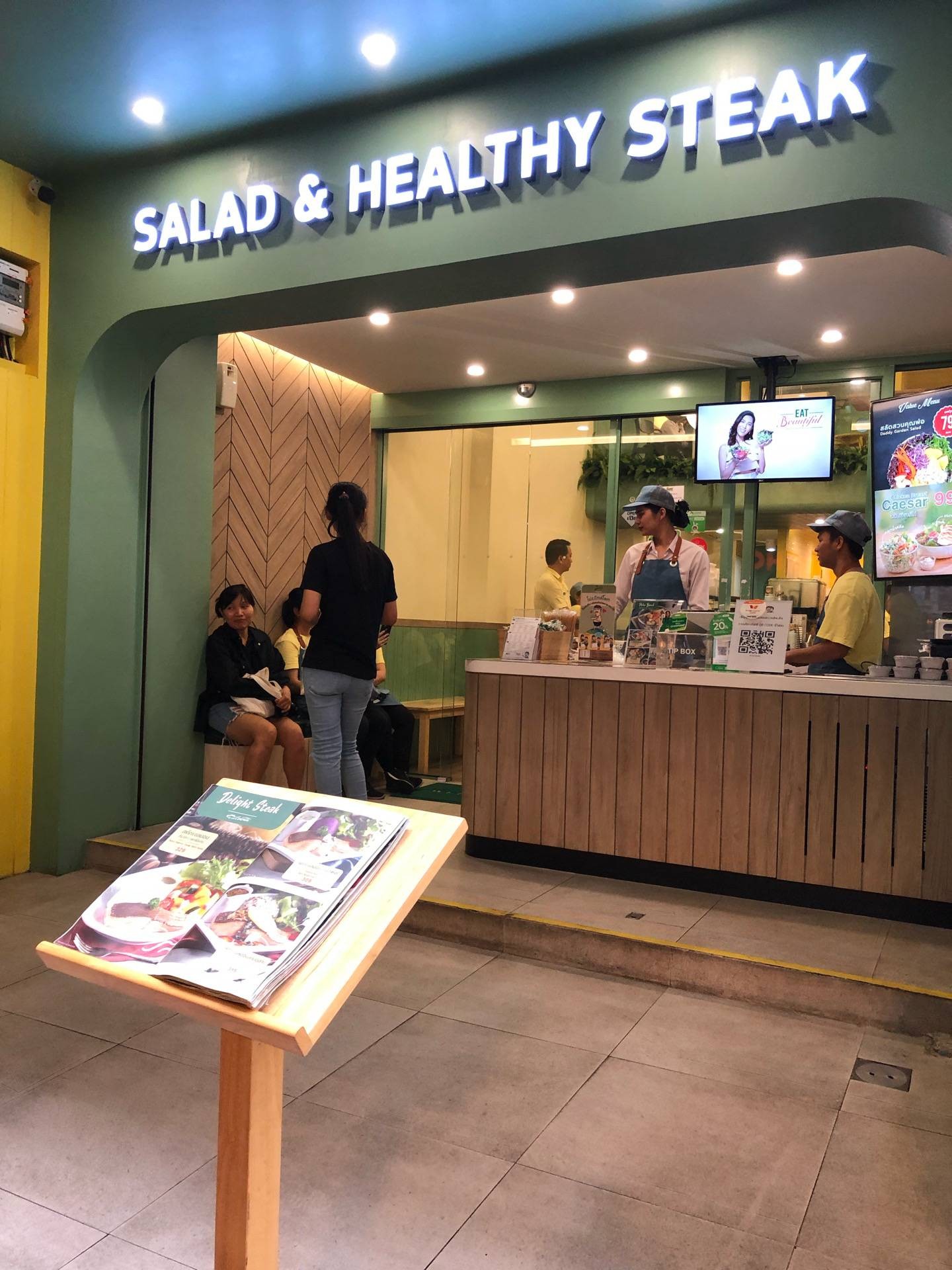 รีวิว Jones' Salad ศาลาแดง - รู้สึก healthy - Wongnai