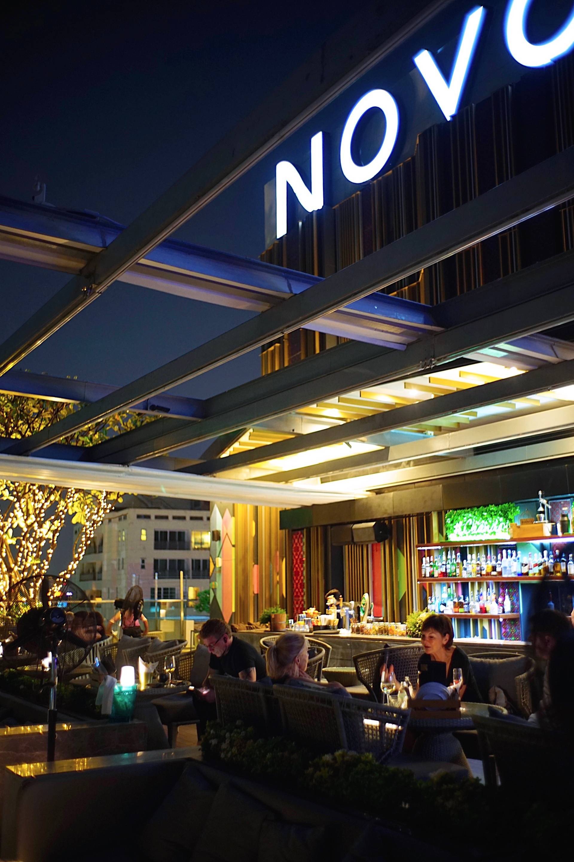 รูป SKY On 20 (Rooftop Bar) Novotel Bangkok Sukhumvit 20