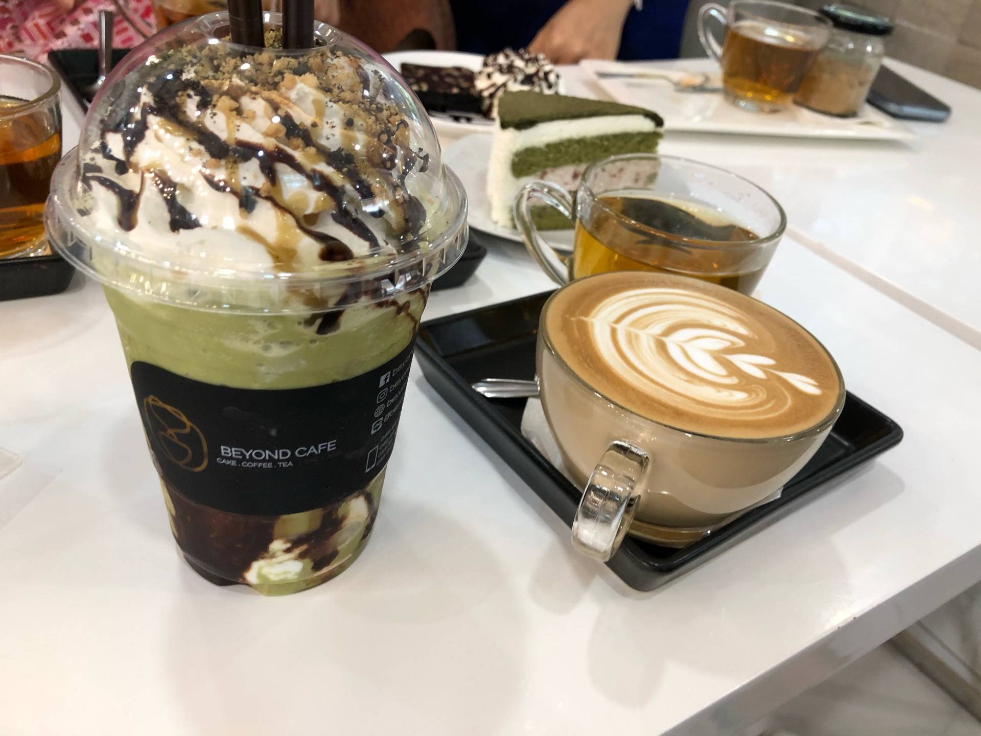 รีวิว BEYOND CAFE (บียอนด์ คาเฟ่ กาแฟ เค้ก) สาขาบุญถาวร - นั่งดื่มกาแฟ ...