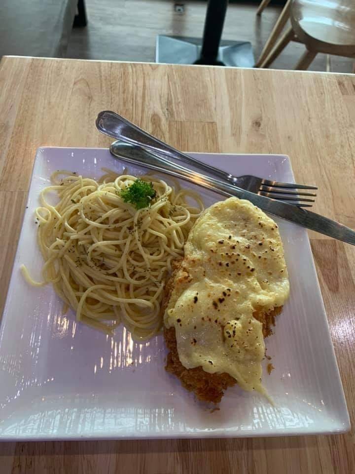 รีวิว MOS Cafe ท่าม่วง - Great Menu something for everyone.